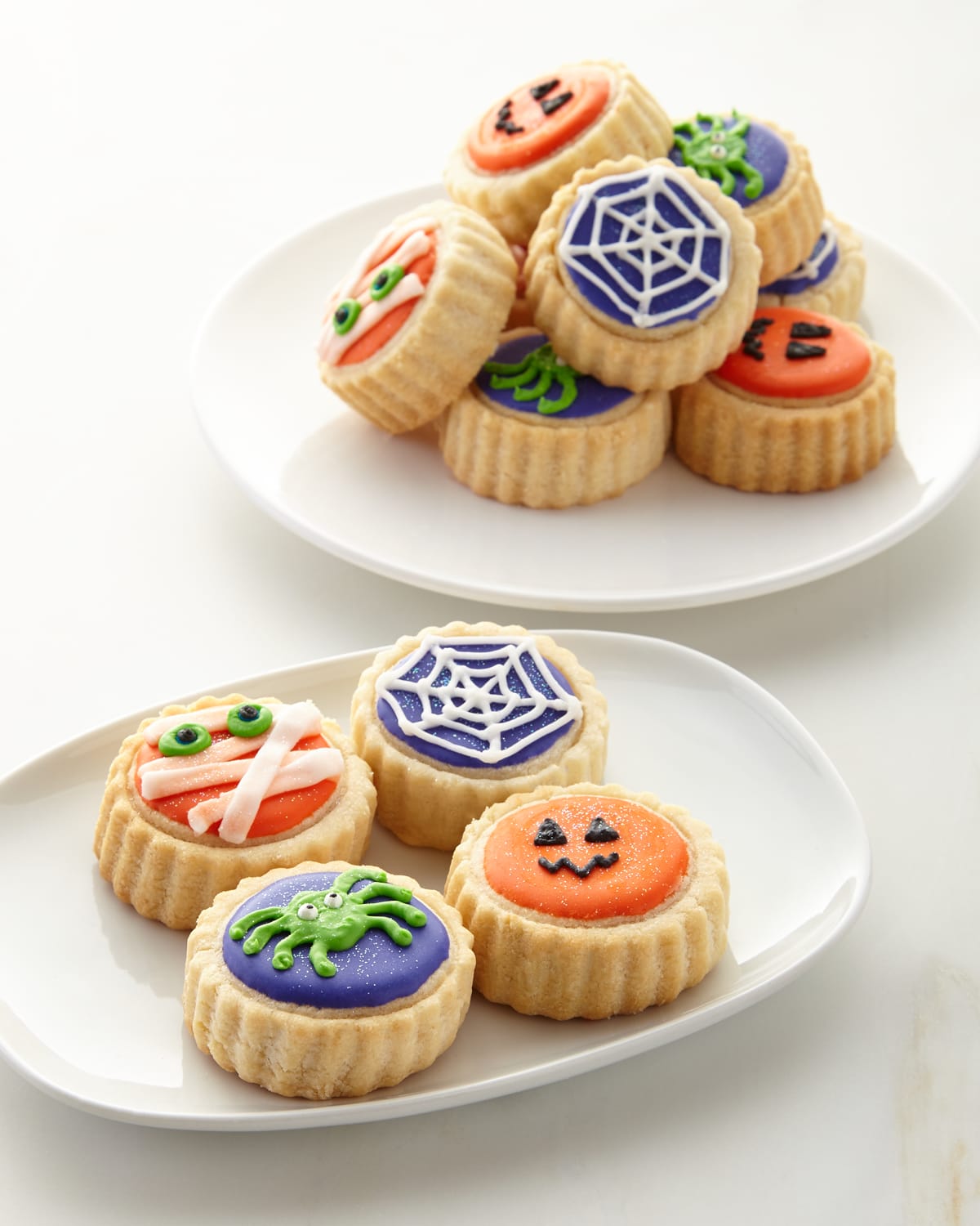 Le Gourmet Baking loveXOheart Shortbread Tin | Neiman Marcus