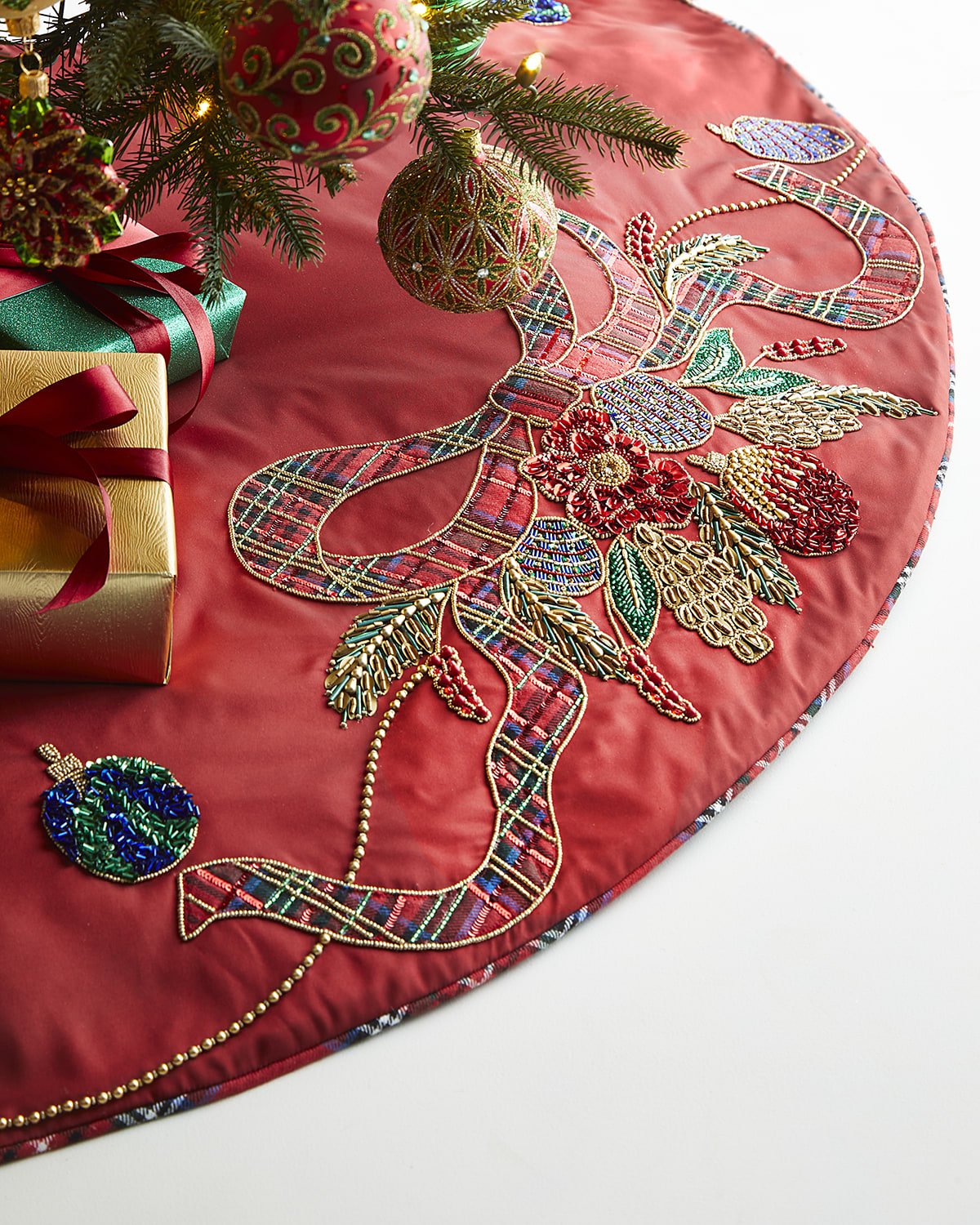 Kim Seybert Christmas Wonderland Tree Skirt | Neiman Marcus Kim Seybert Christmas Wonderland Tree Skirt | Neiman Marcus