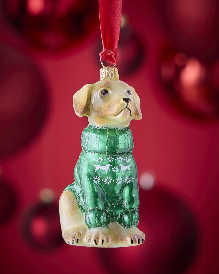 Joy To The World Collectibles Yellow Lab in Snowflake-Printed Nordic ...