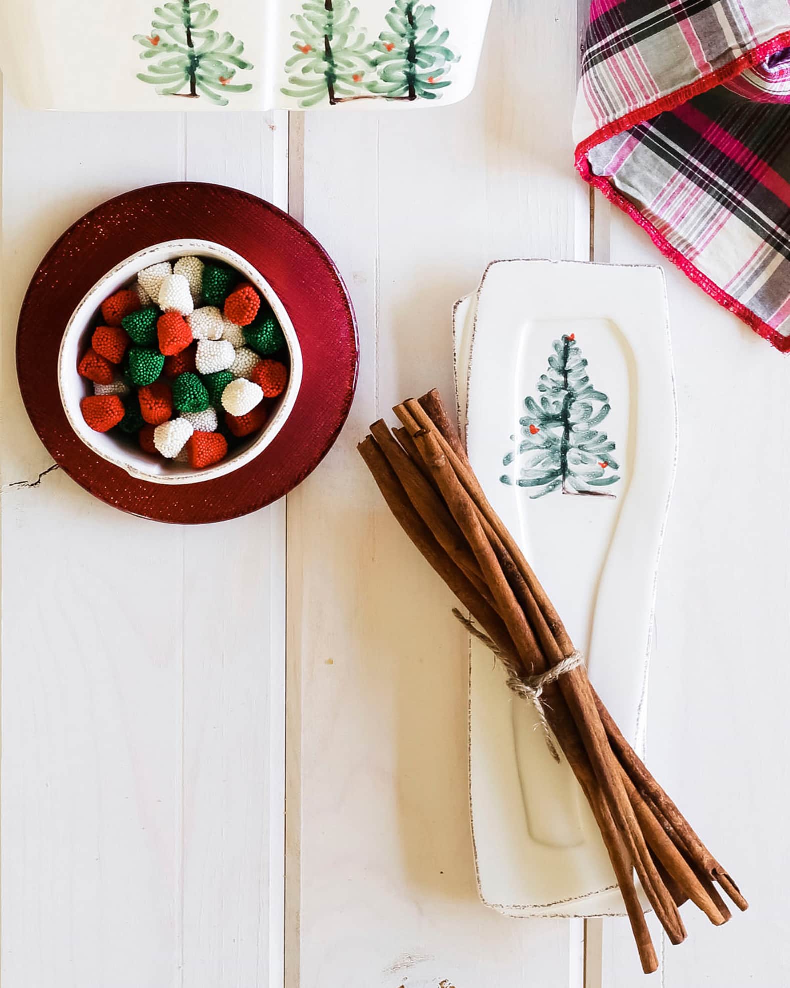 Vietri Lastra Holiday Spoon Rest | Neiman Marcus