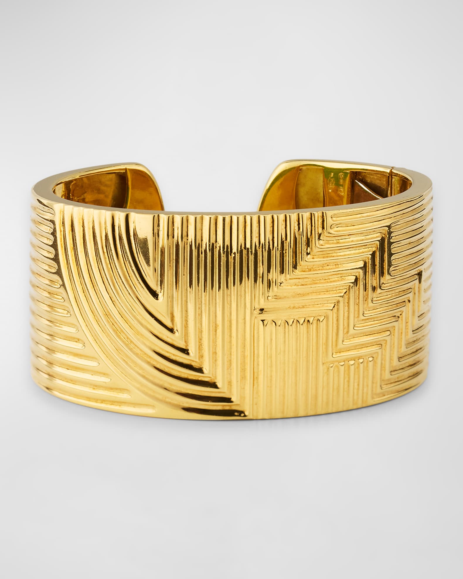 NM Estate Estate 18K Yellow Gold Geometric Hinged Cuff Bangle Bracelet ...
