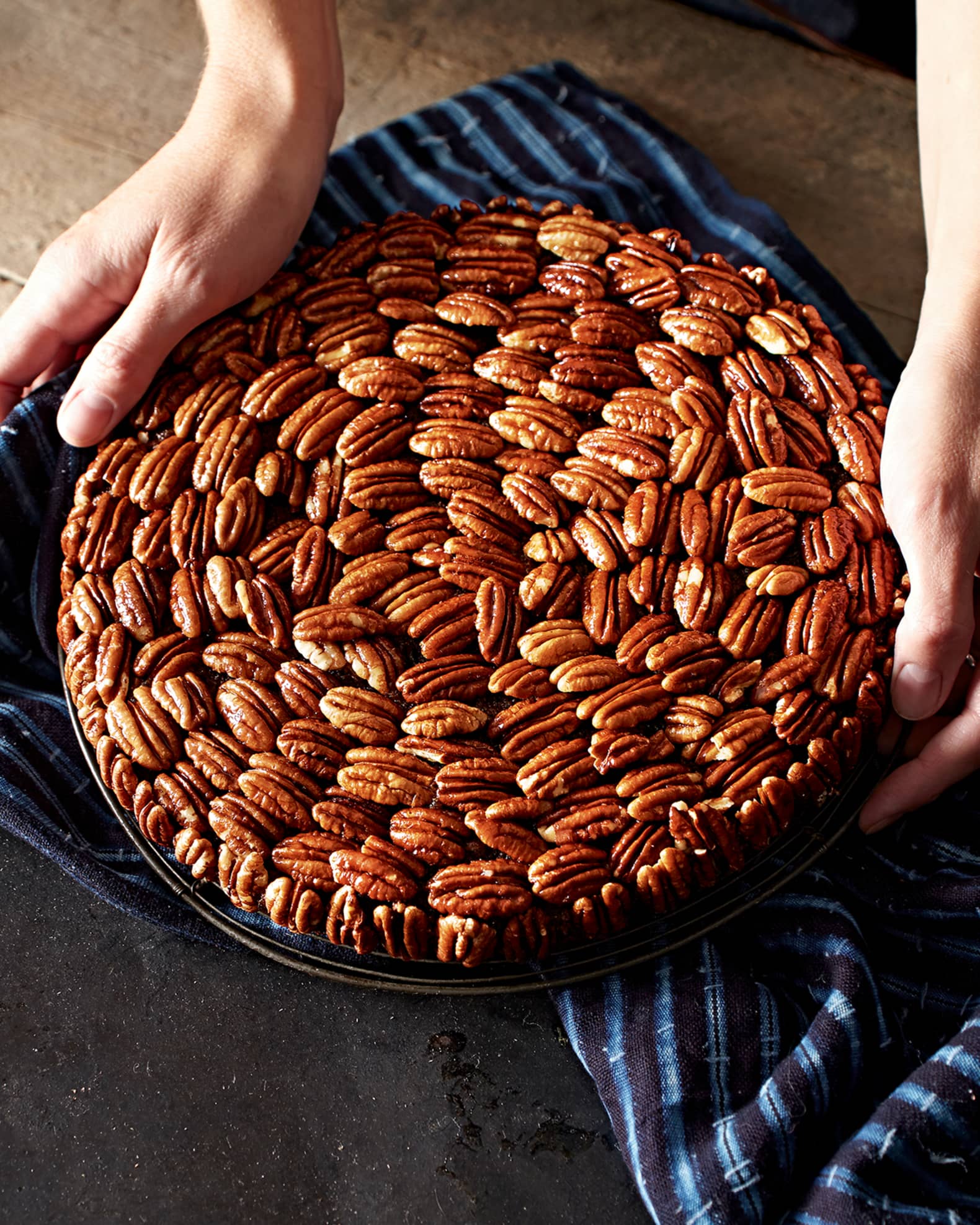 Gaido's Gaido's Famous Pecan Pie, For 12 People | Neiman Marcus