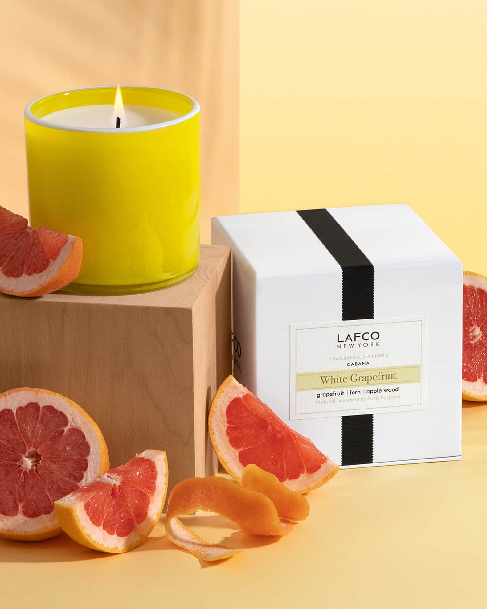 LAFCO New York White Grapefruit Signature 15.5oz Candle | Neiman Marcus