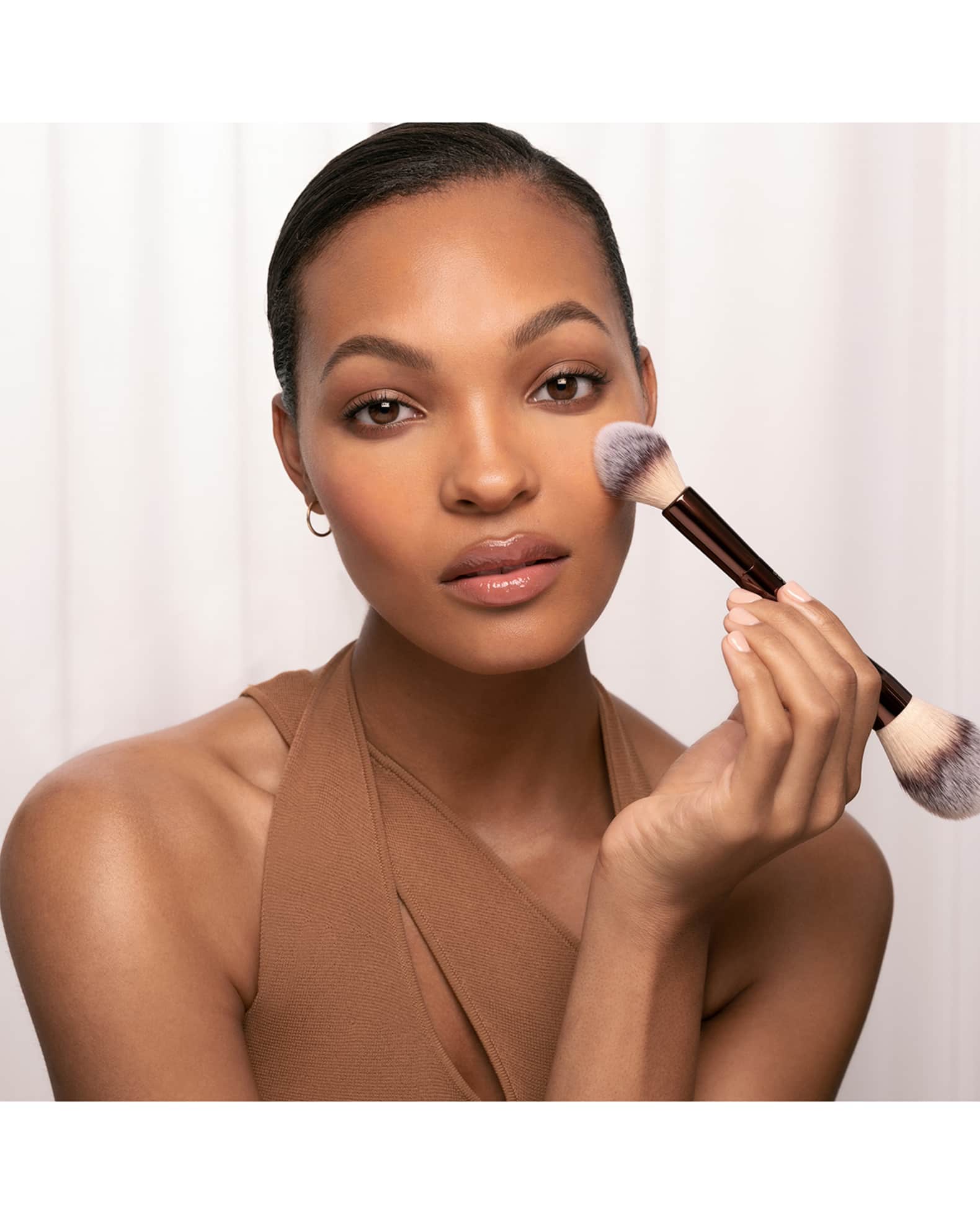 Hourglass Cosmetics Veil Translucent Setting Powder | Neiman Marcus