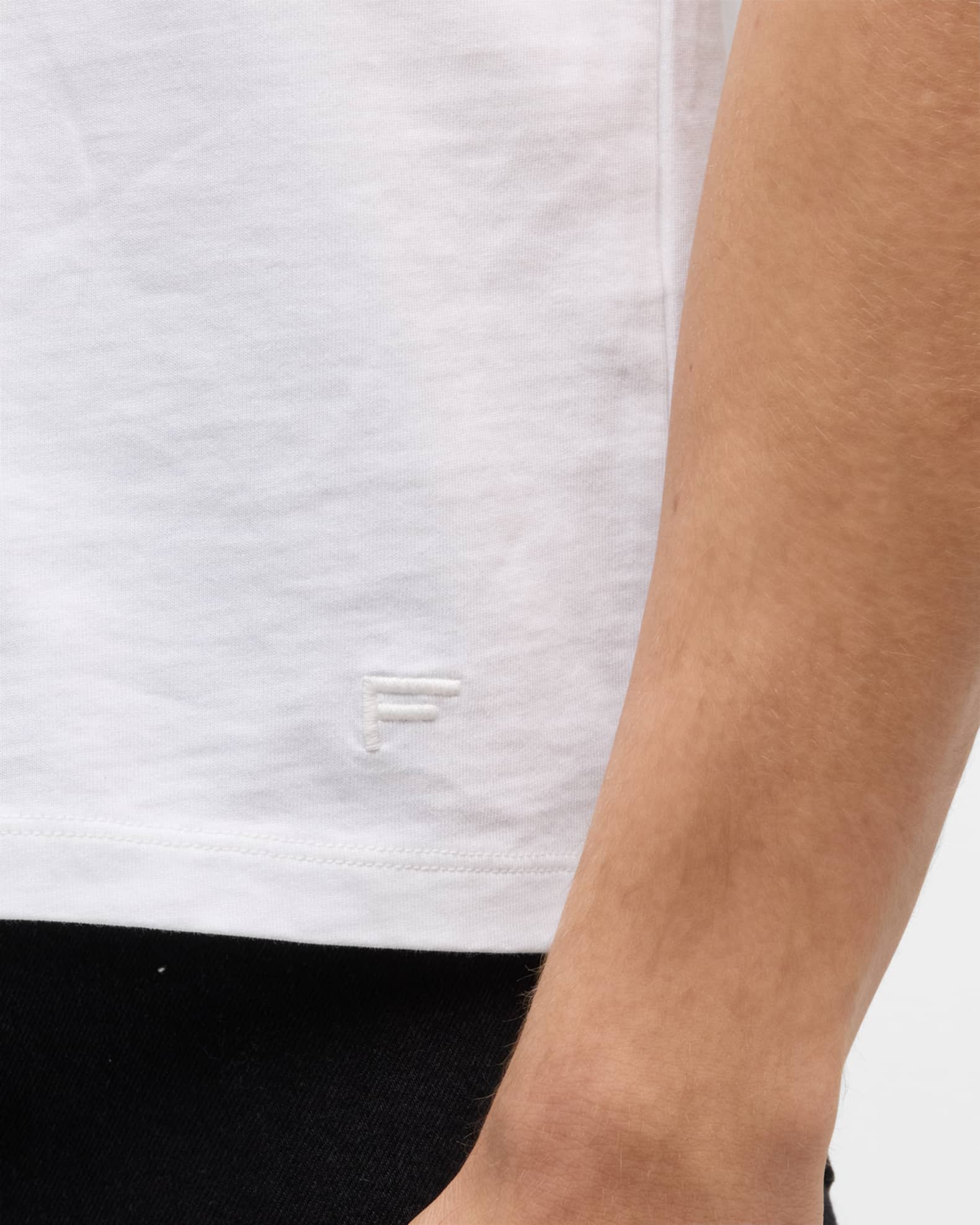 FRAME Men's Heavyweight Cotton Crewneck Classic Fit T-Shirt | Neiman Marcus