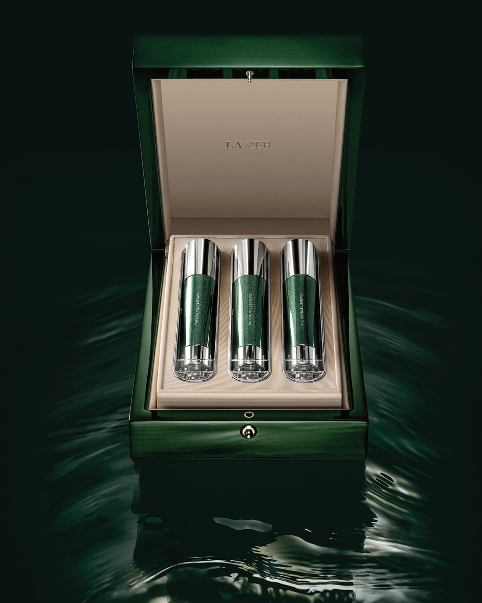 La Mer The Essence | Neiman Marcus