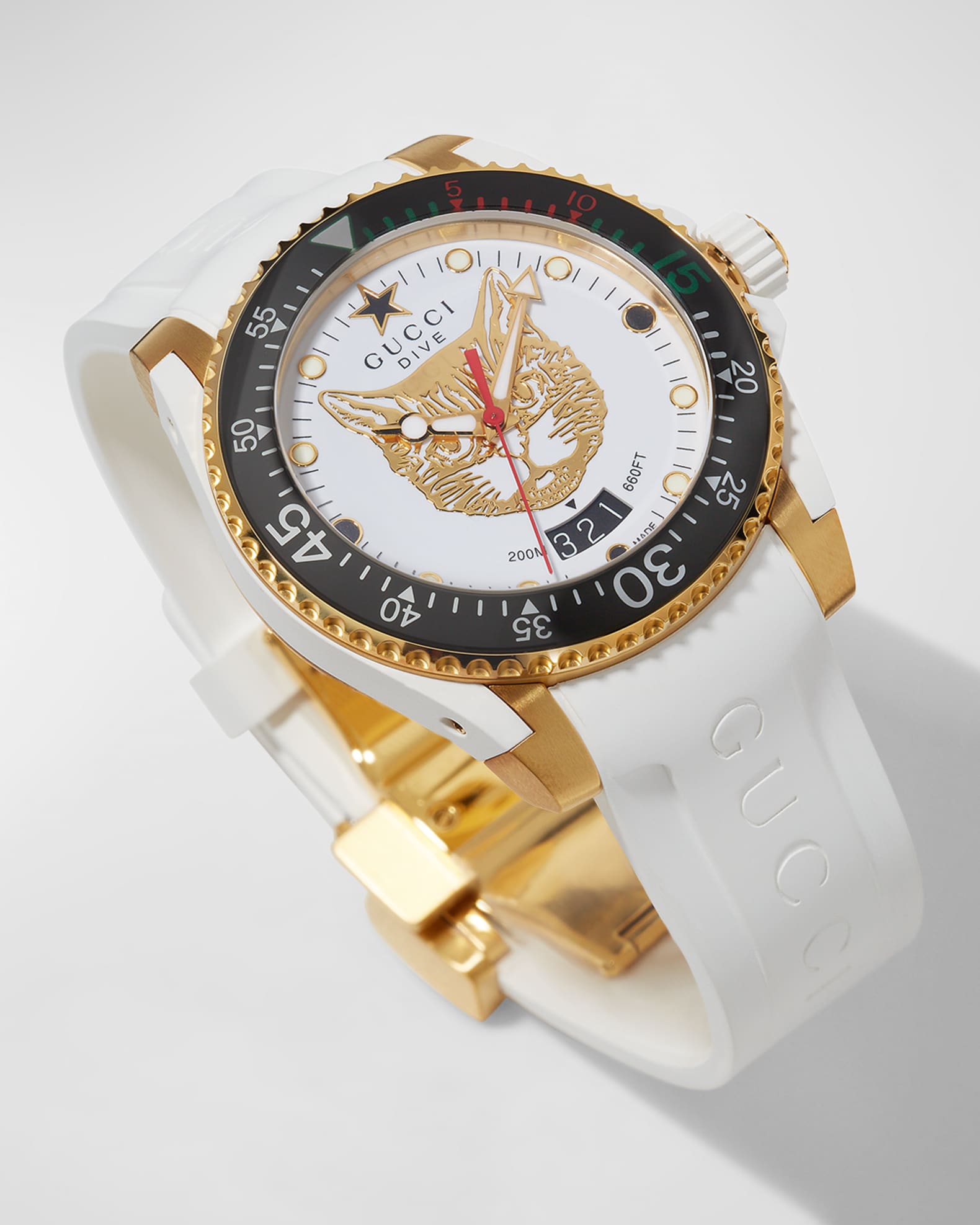 Gucci 40mm Dive Watch w/ Rubber Strap, White | Neiman Marcus