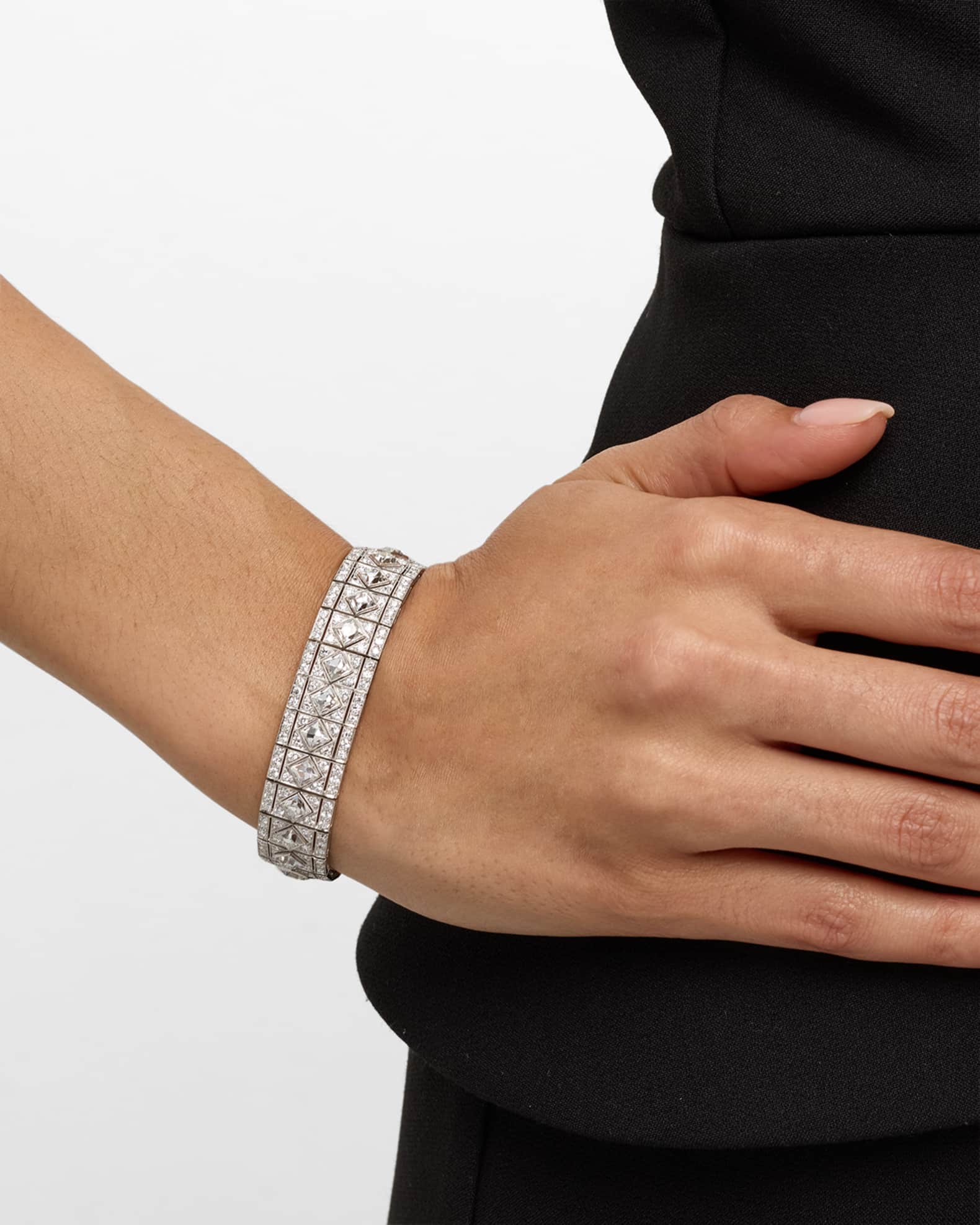 NM Estate Estate Tiffany Platinum Diamond Straight Line Block Airline ...