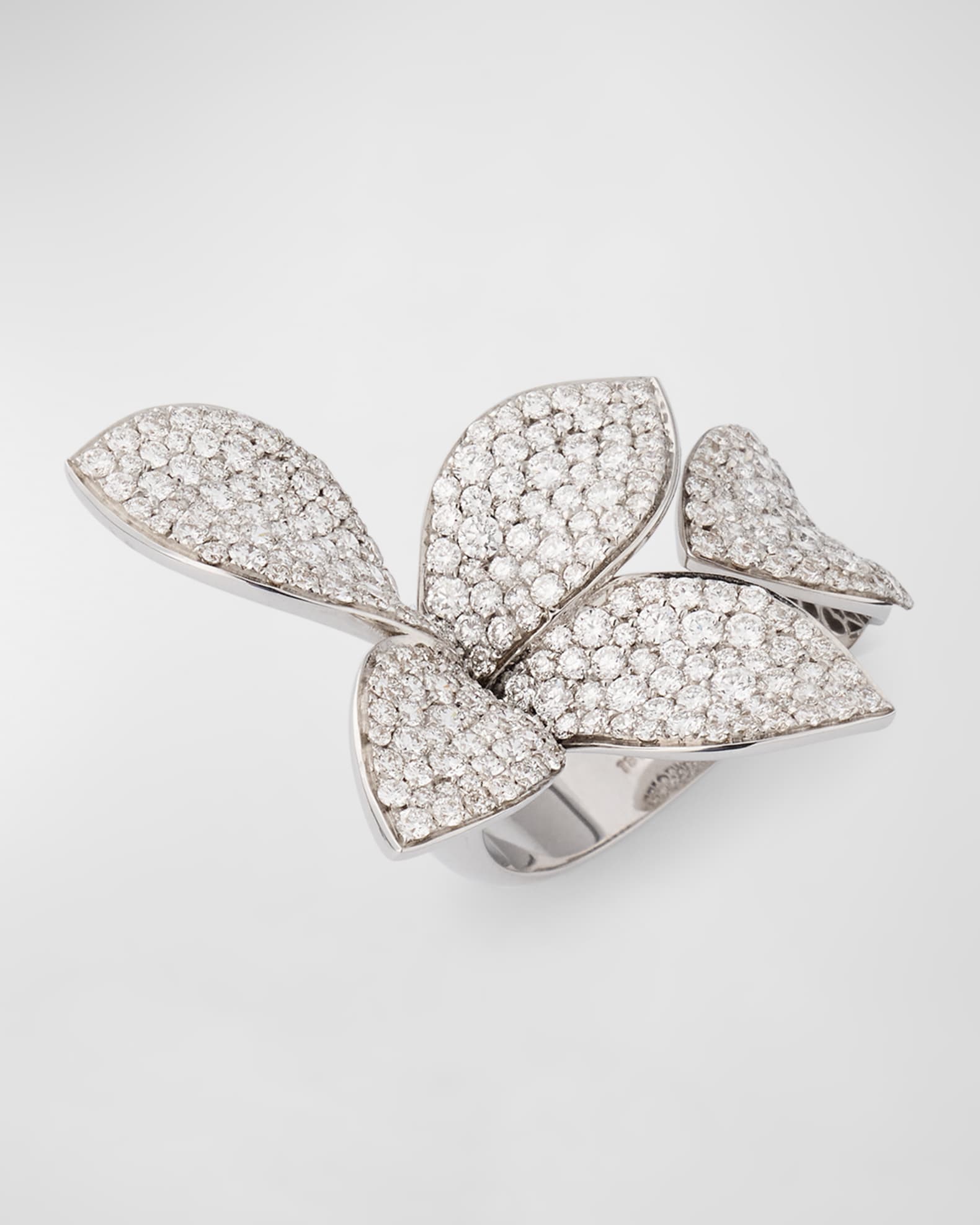 Pasquale Bruni Giardini Secreti 18K White Gold Diamond Petal Ring, Size ...