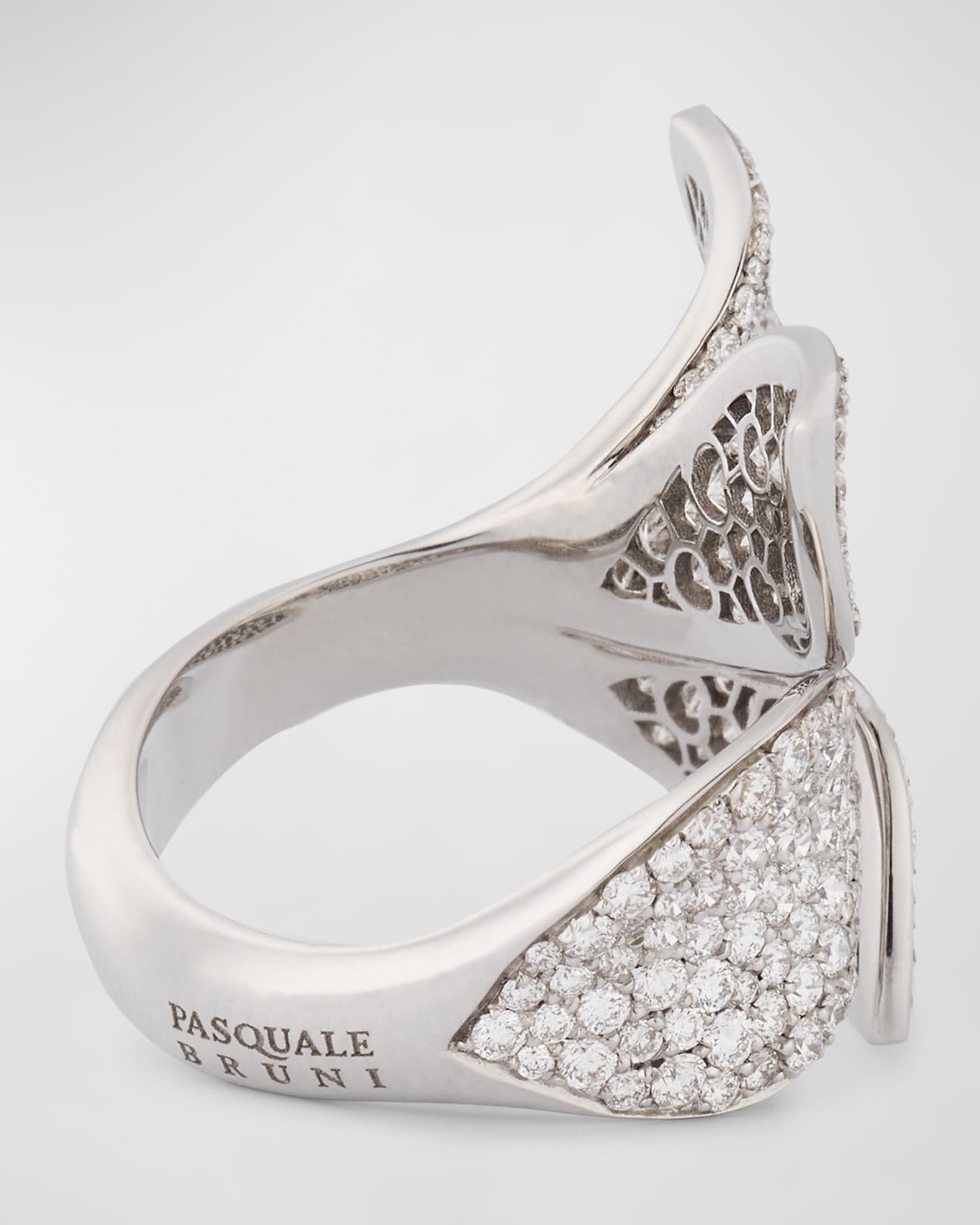 Pasquale Bruni Giardini Secreti 18K White Gold Diamond Petal Ring, Size ...