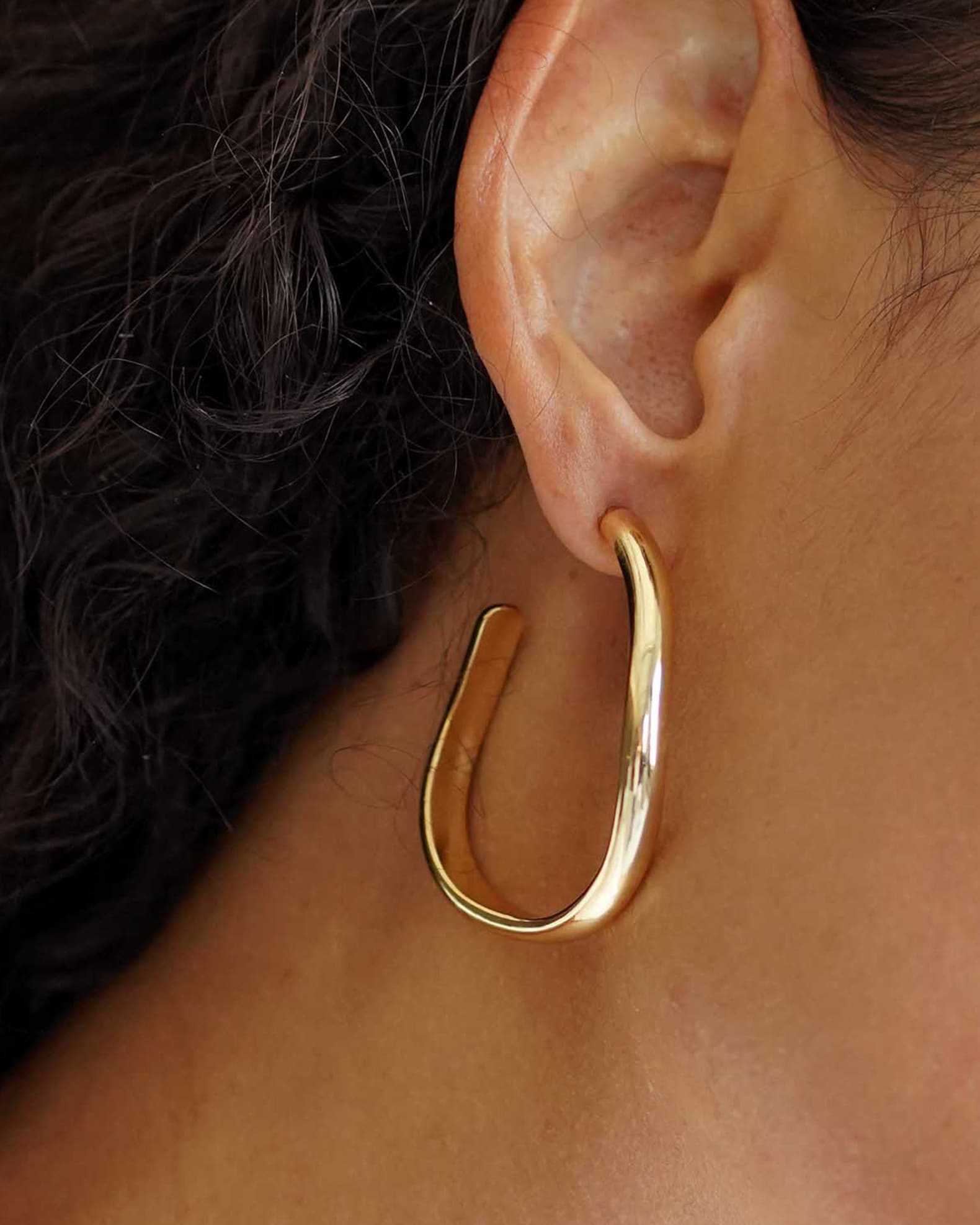 DEMARSON Medium Calypso Curve Hoop Earrings, Gold | Neiman Marcus