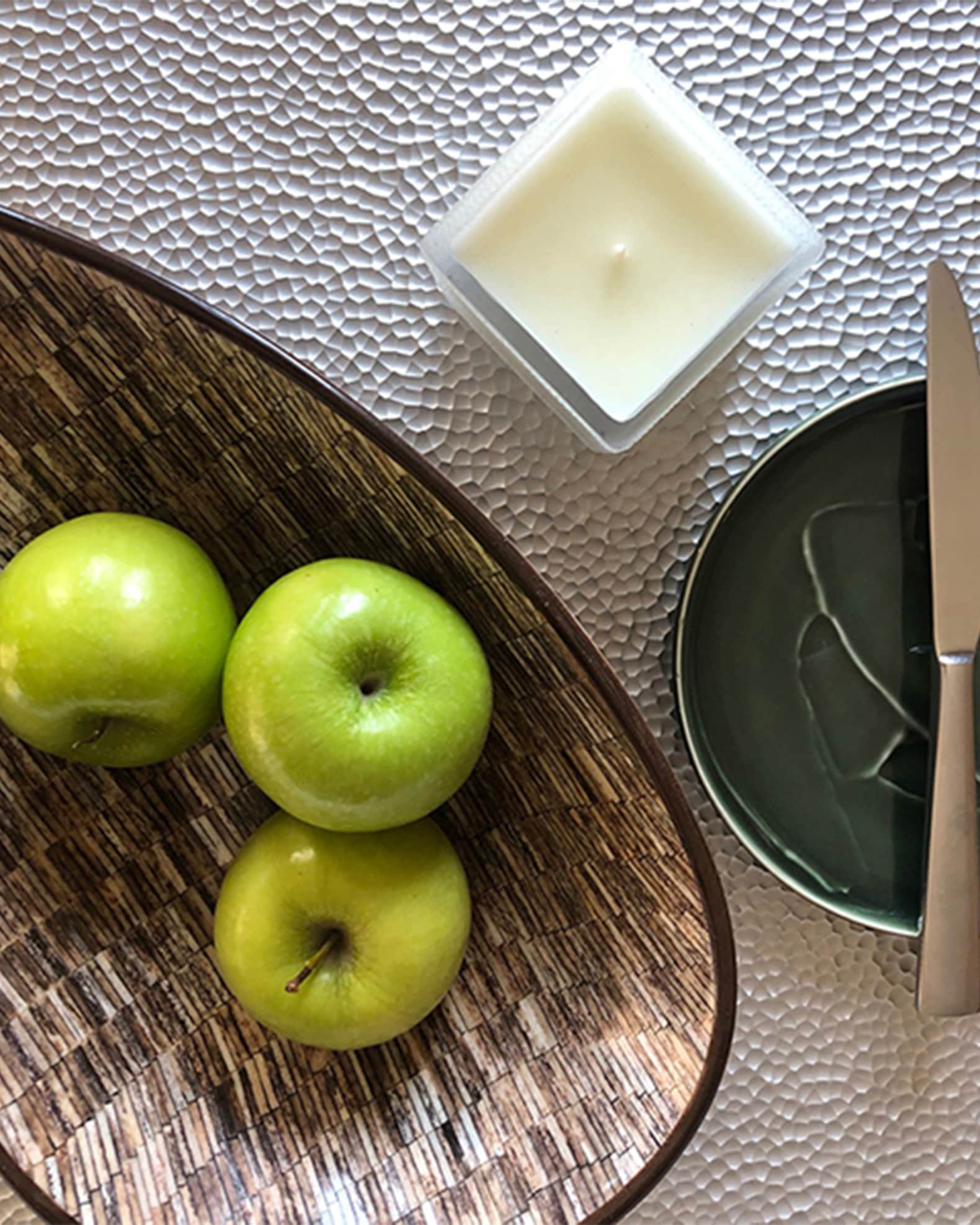 Amanda de Montal 7.76 oz. Citrus Basilicum Candle | Neiman Marcus