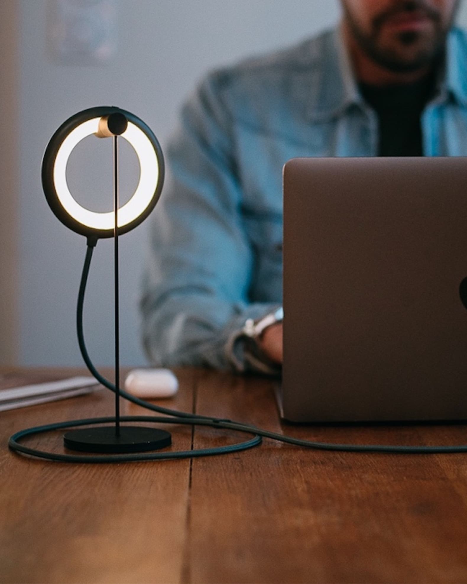 Bily Ling Billy 400K LED Nomadic Ring Light | Neiman Marcus