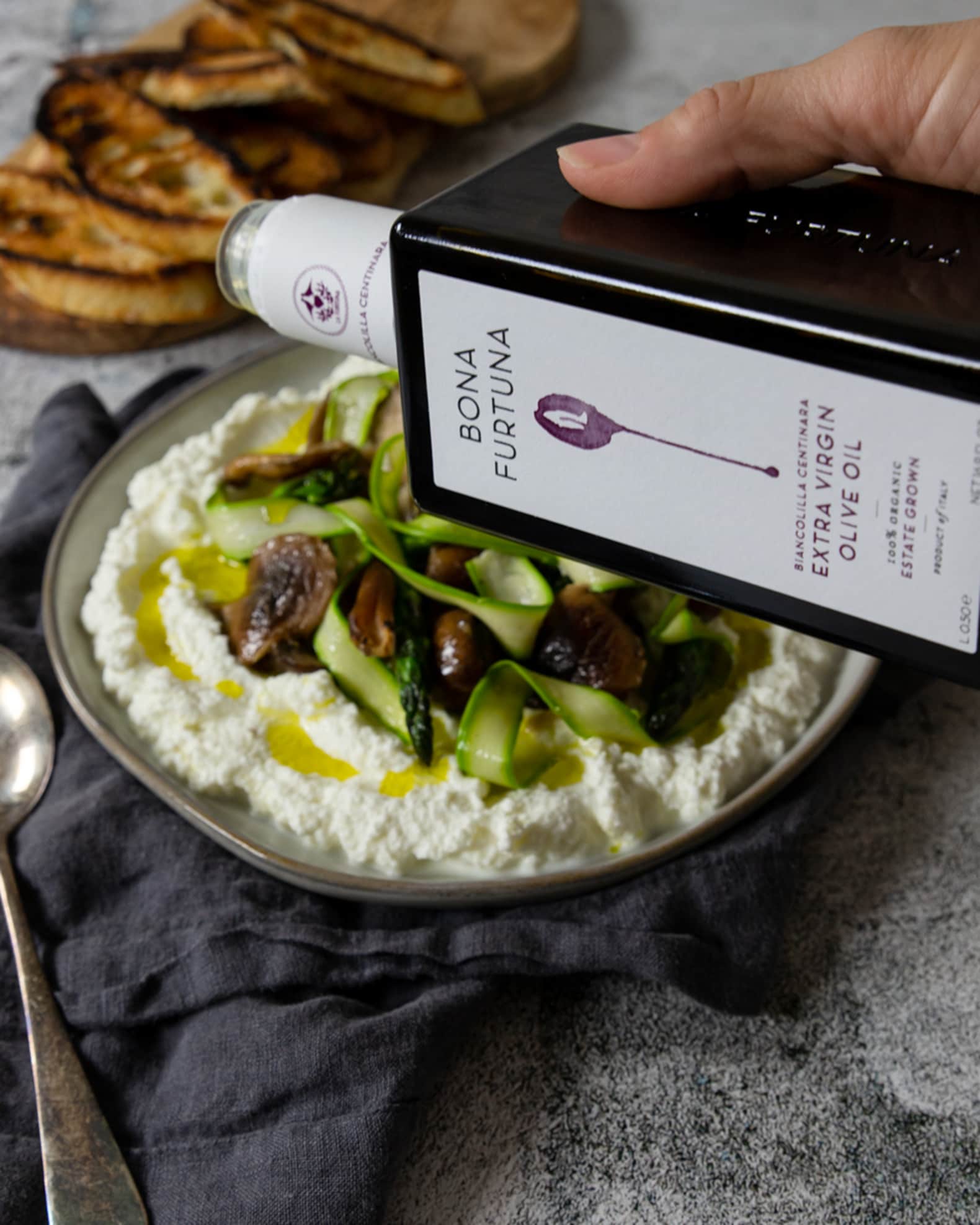 Bona Furtuna Renzo e Lucia Oil & Vinegar Set | Neiman Marcus