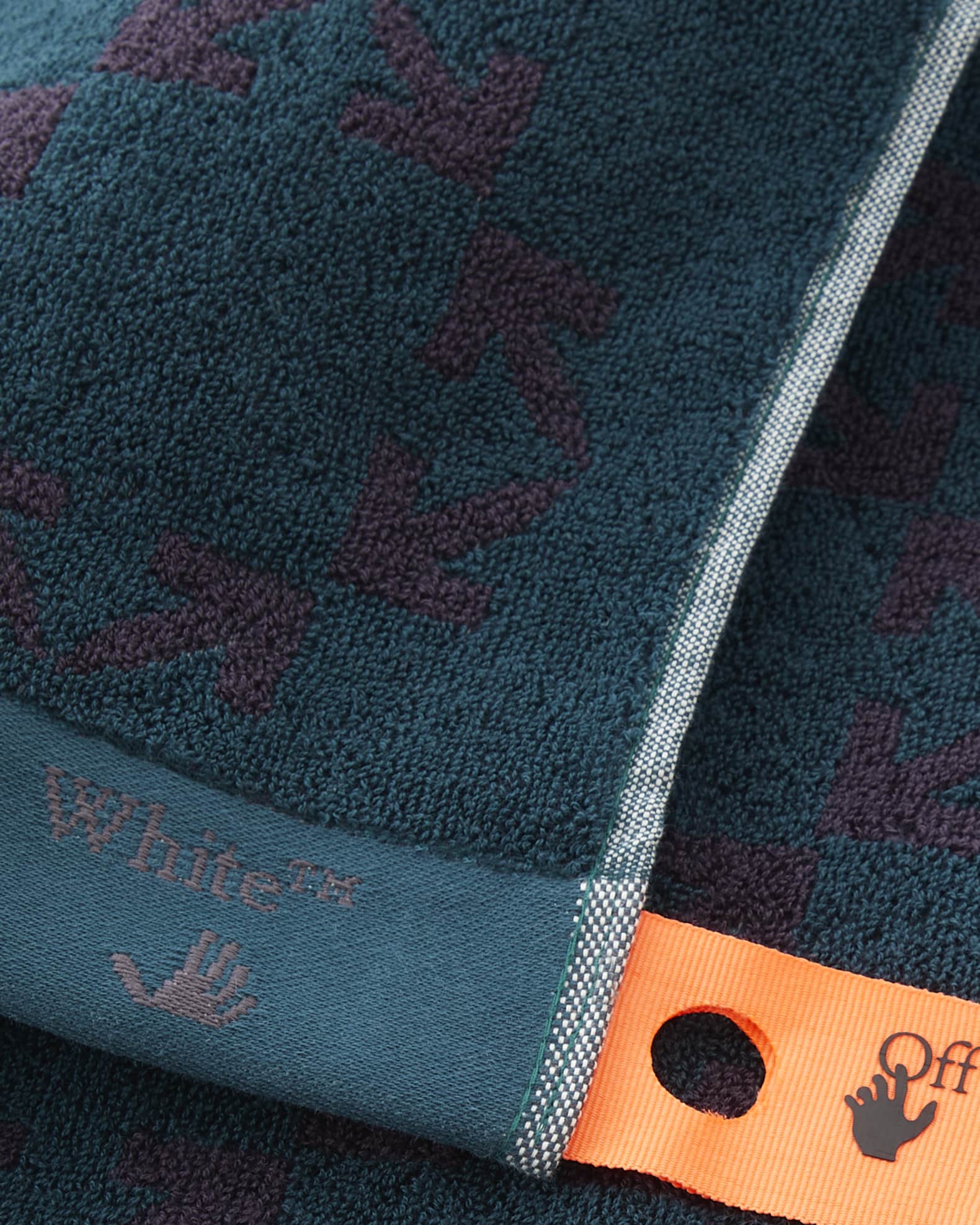 Off-White Arrow Pattern Towel Set | Neiman Marcus