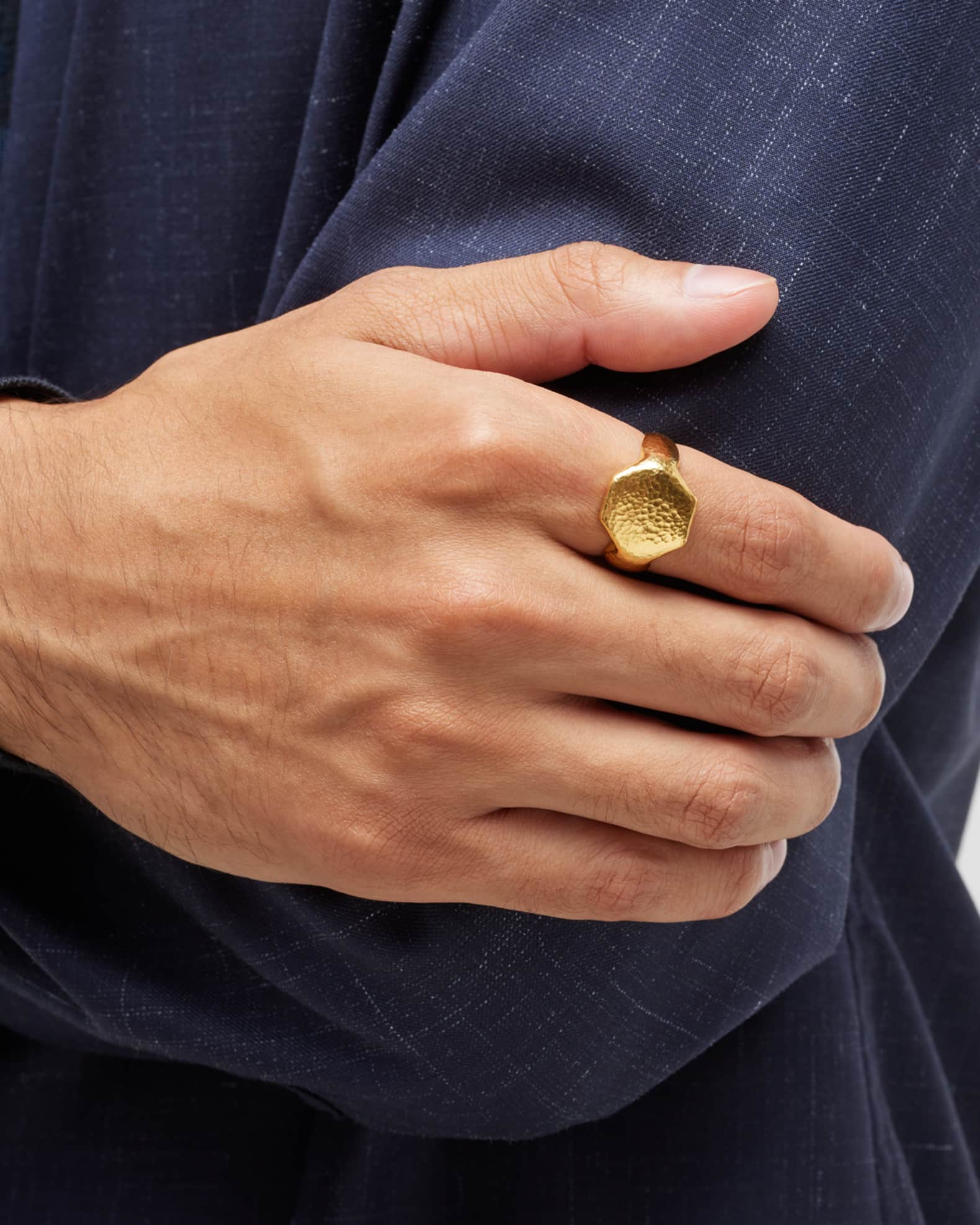 Gurhan Men's Hammered 22K Yellow Gold Signet Ring | Neiman Marcus