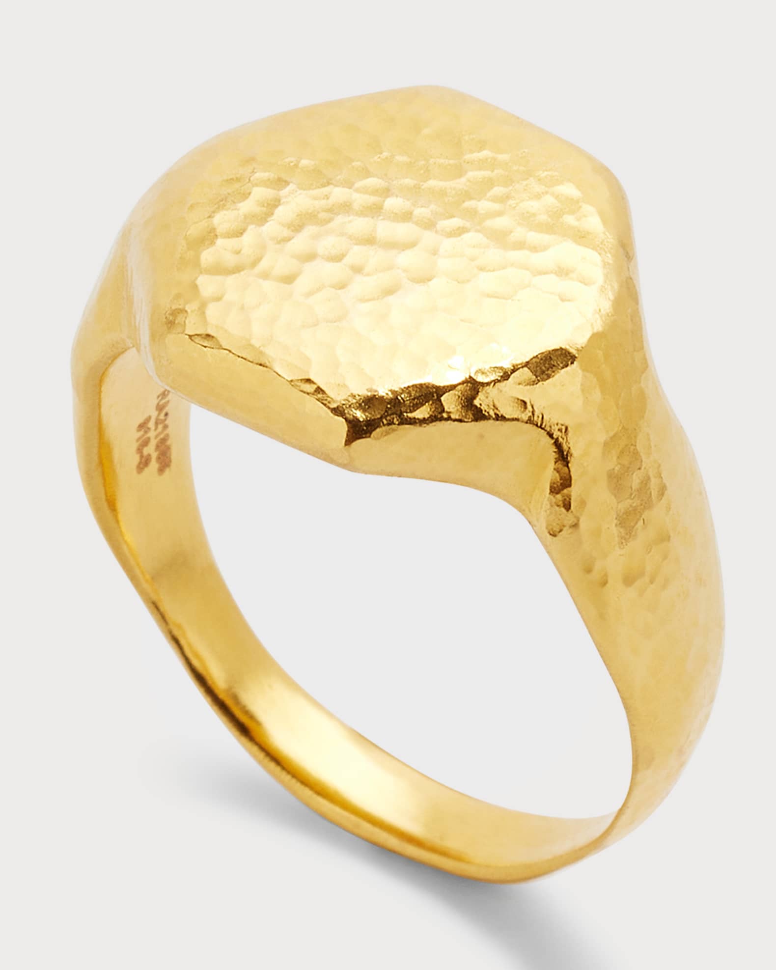 Gurhan Men's Hammered 22K Yellow Gold Signet Ring | Neiman Marcus
