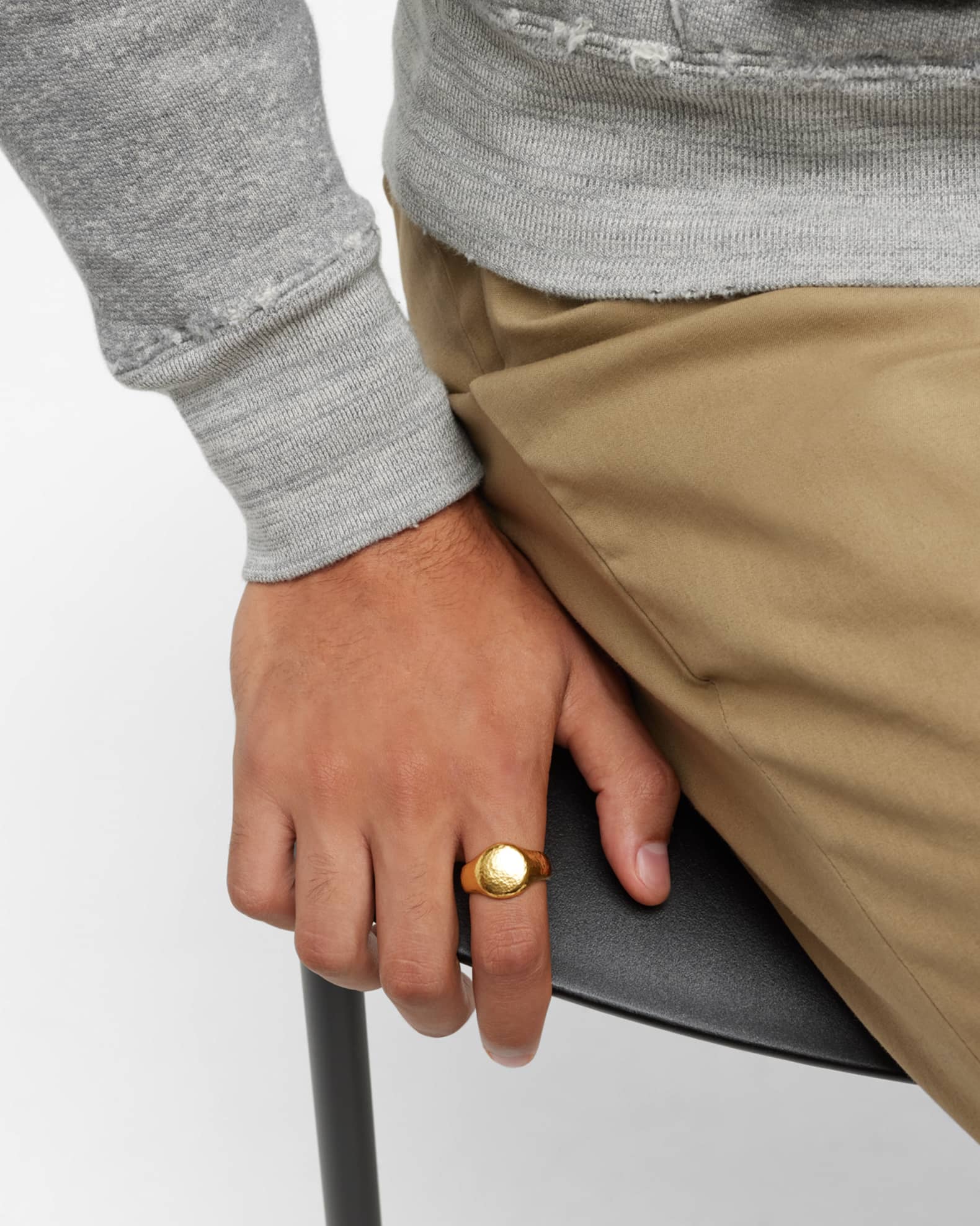 Gurhan Men's Hammered 22K Yellow Gold Signet Ring | Neiman Marcus