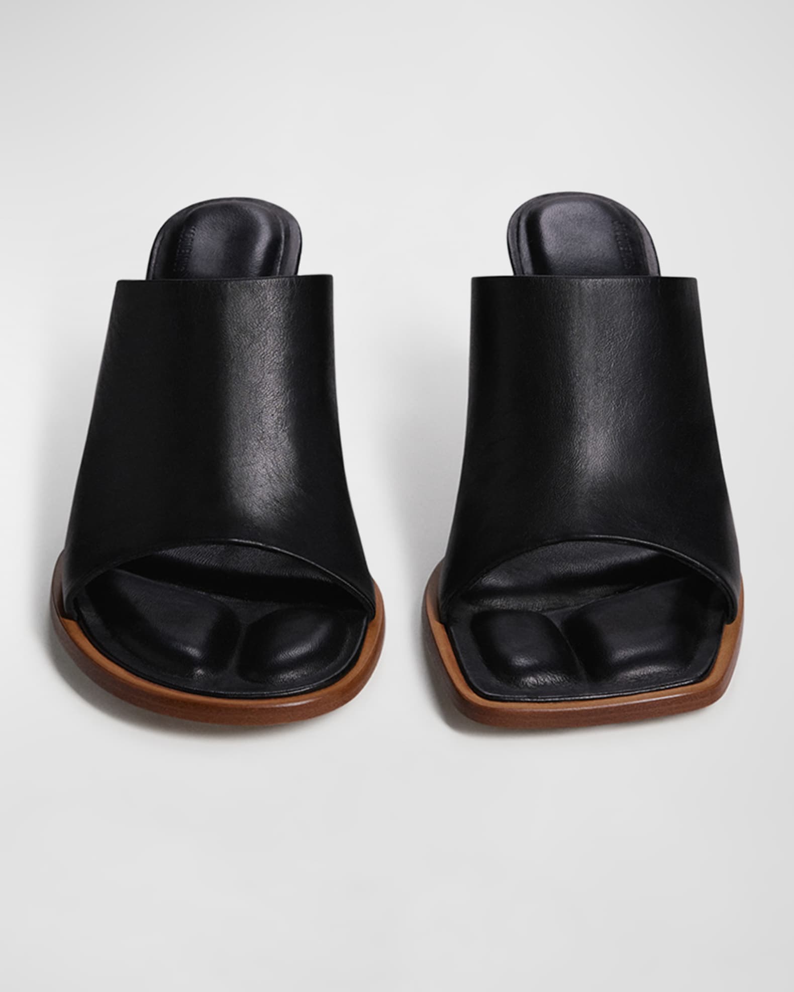 Jacquemus Les Mules Leather Slide Mule Sandals | Neiman Marcus