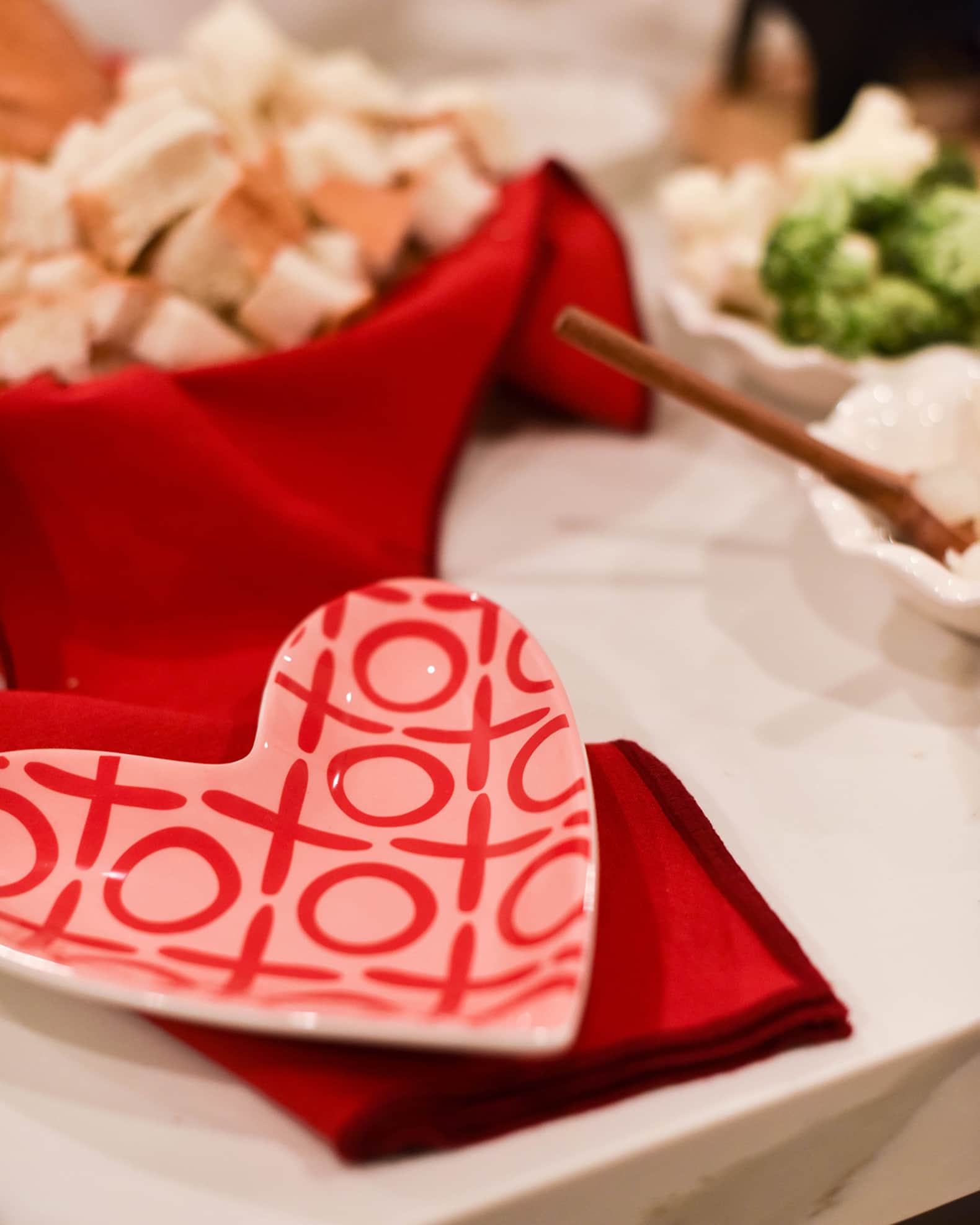 Coton Colors XOXO Plate | Neiman Marcus