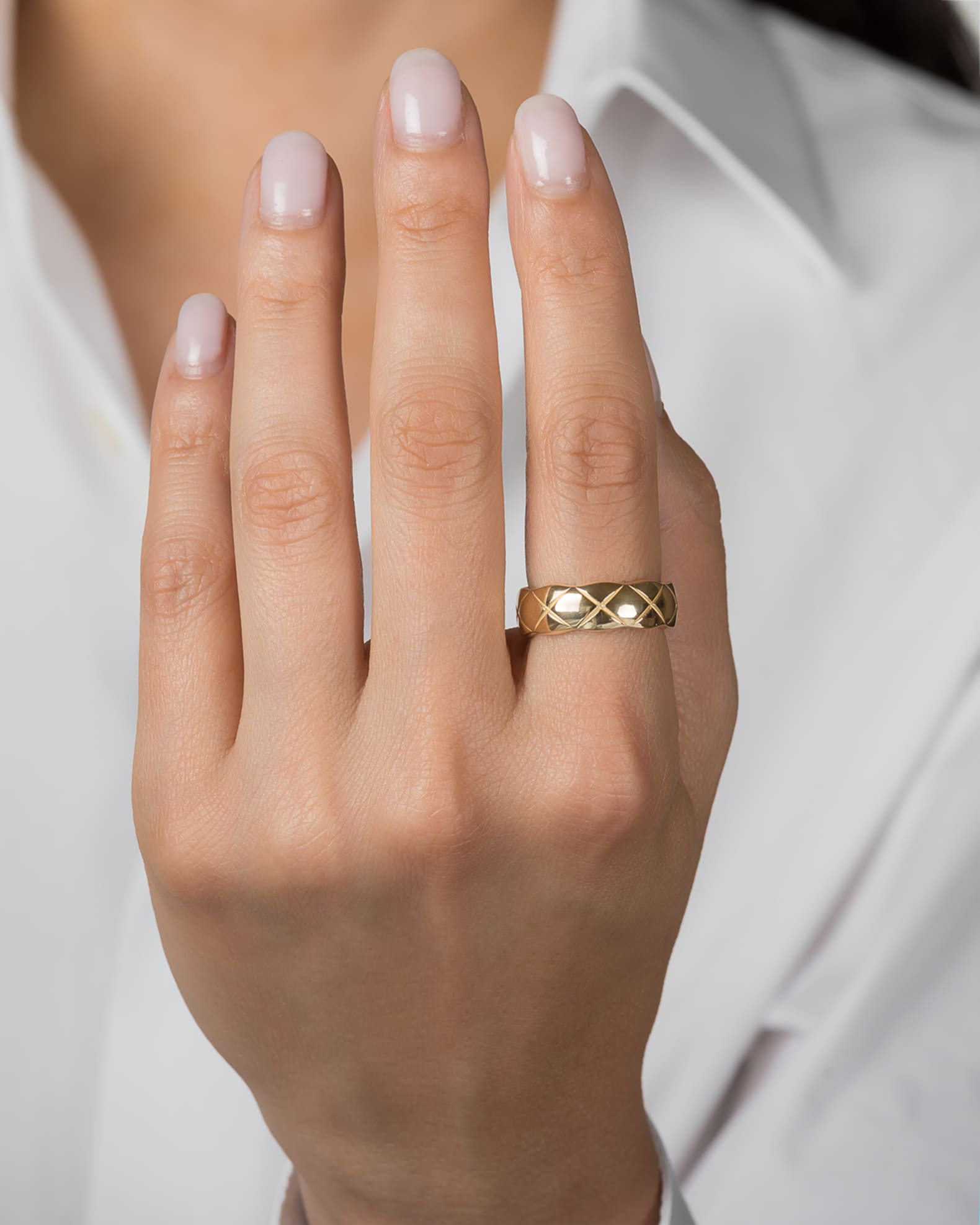 Zoe Lev Jewelry 14K Gold Cross Hatch Band Ring, Size 7 | Neiman Marcus