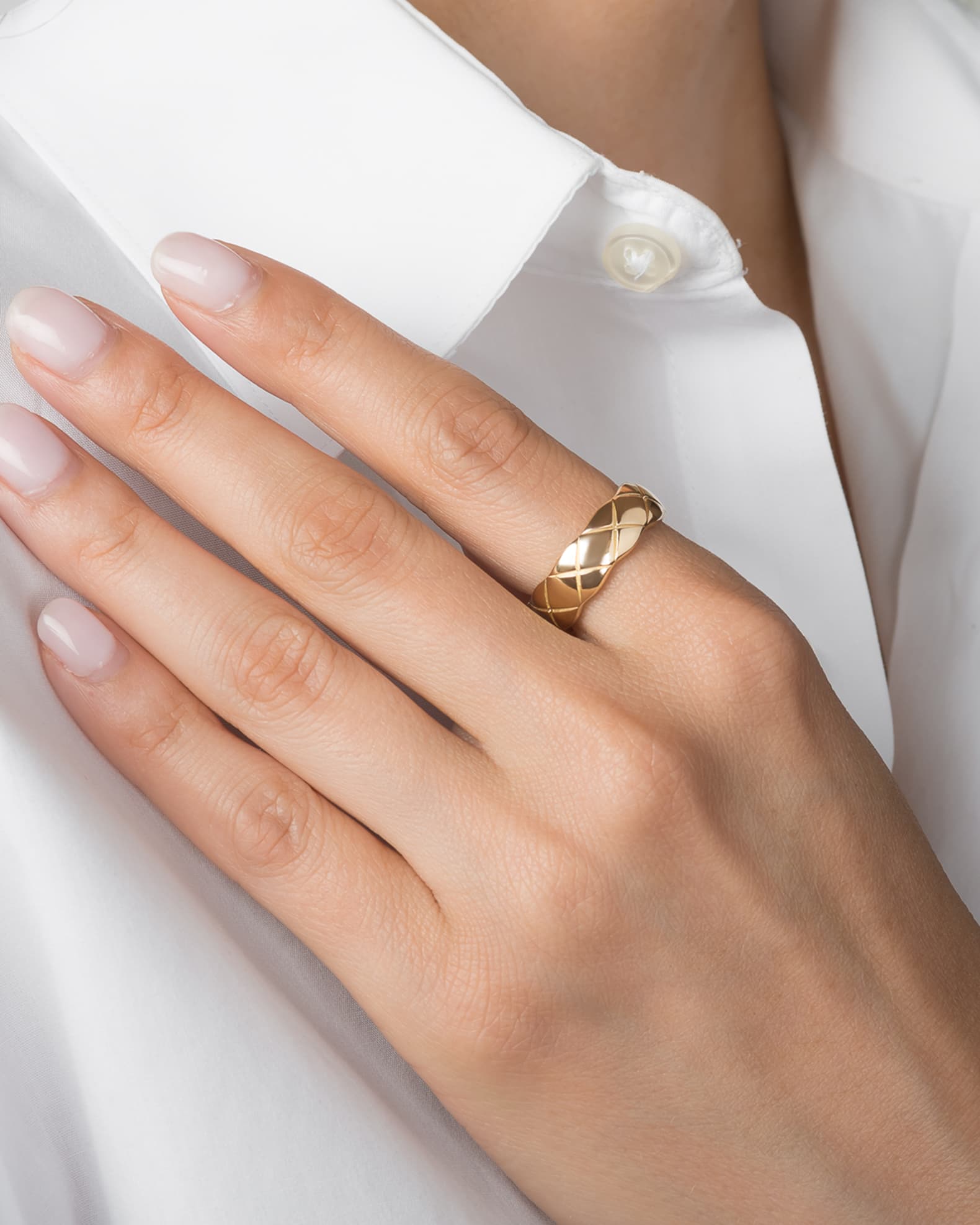 Zoe Lev Jewelry 14K Gold Cross Hatch Band Ring, Size 7 | Neiman Marcus