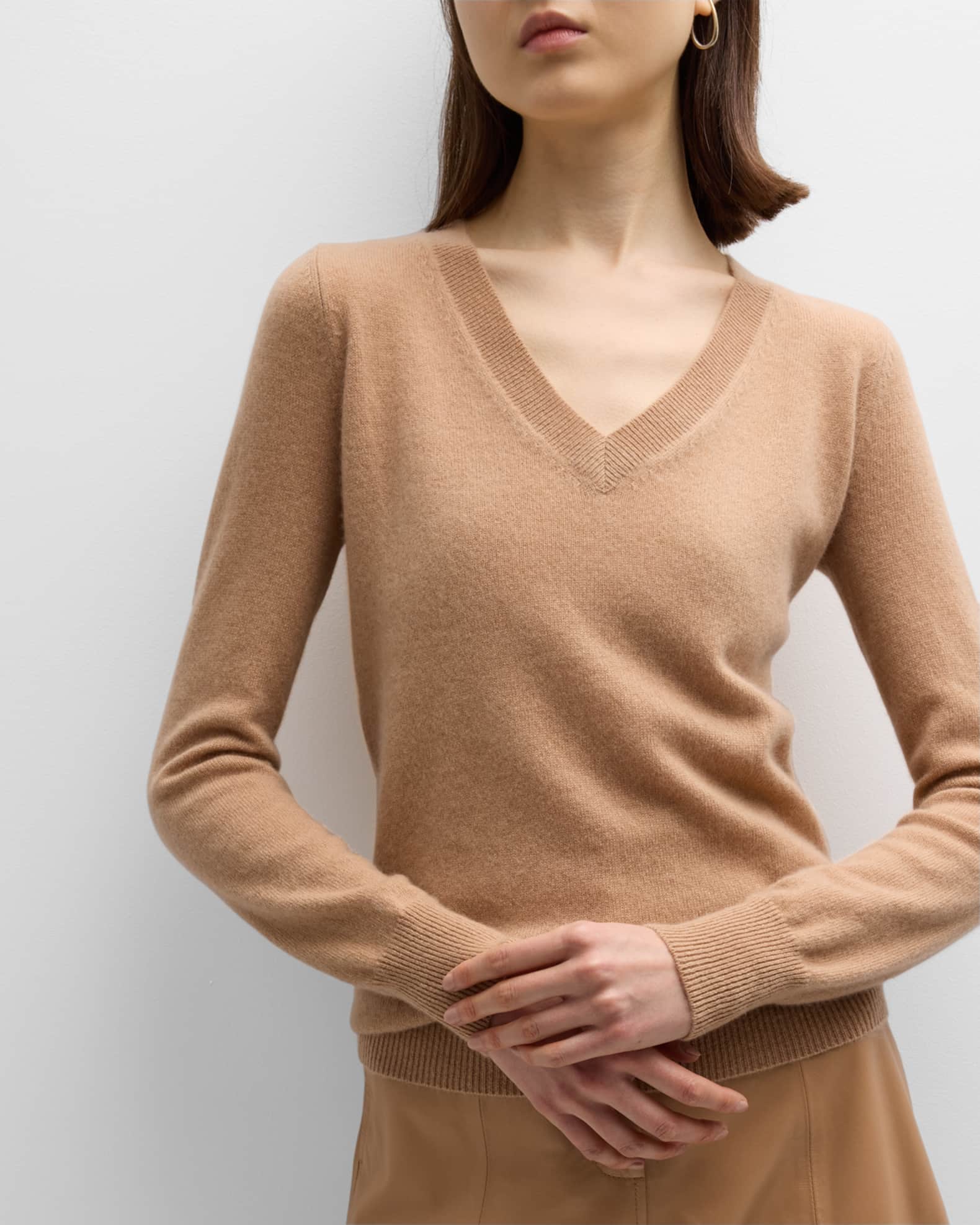 Neiman Marcus Cashmere Collection Cashmere Classic V-Neck Sweater ...