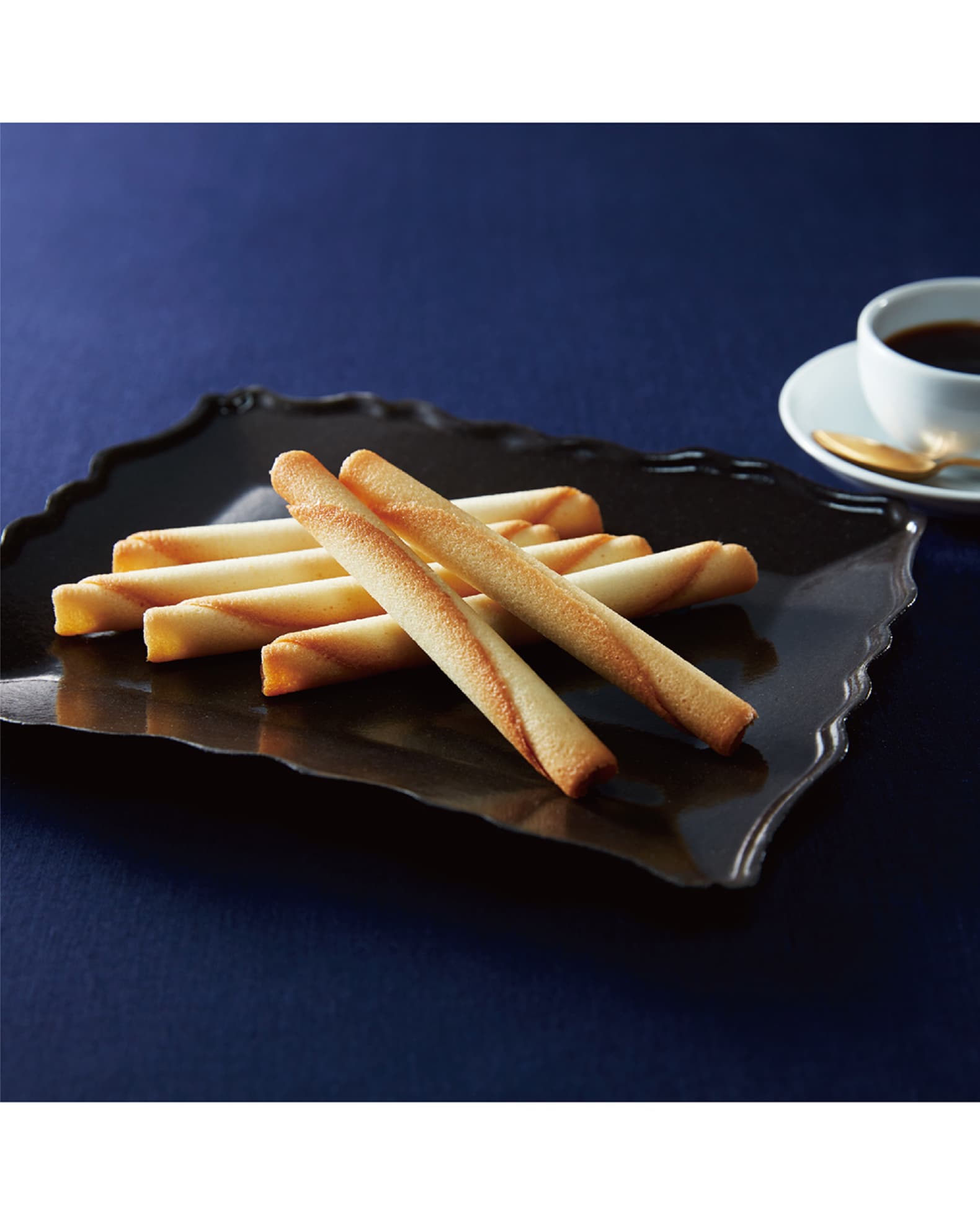 Yoku Moku XL Cigare Cookies, 48 Count | Neiman Marcus