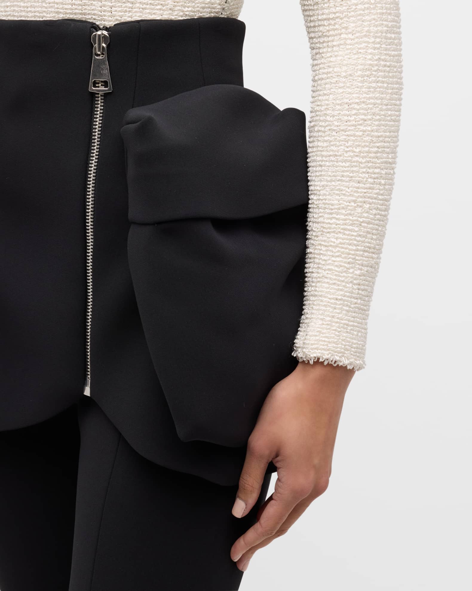 A.W.A.K.E. MODE Exposed Zip Basque Pants with Oversized Pockets ...