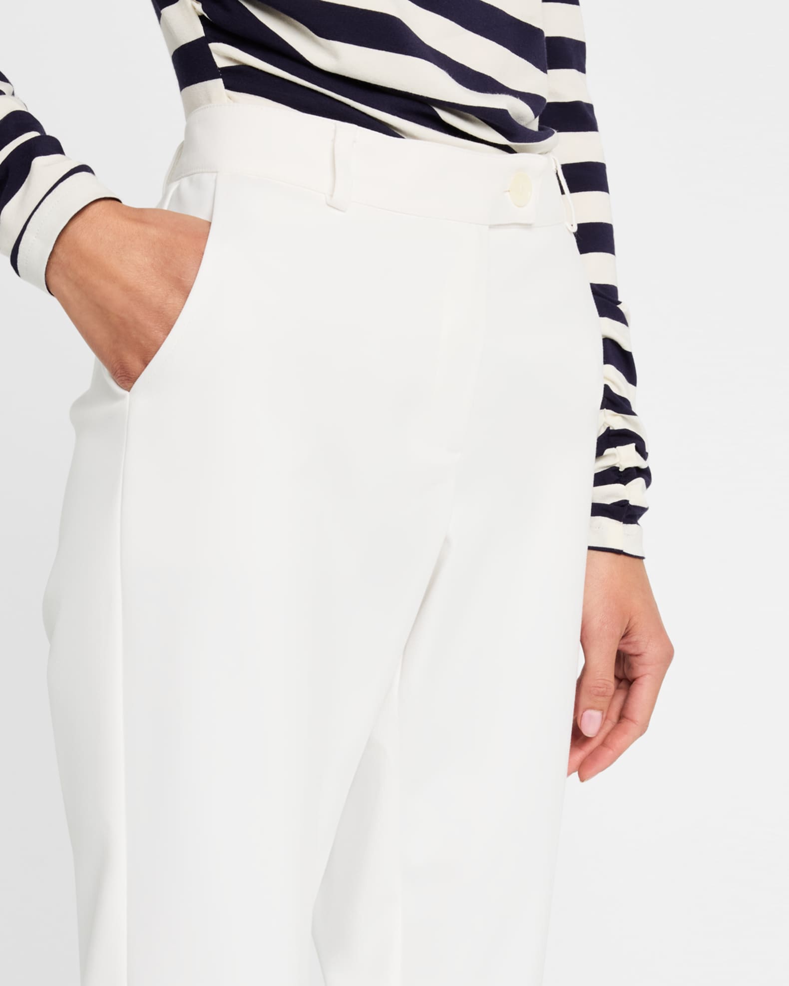 Maison Common Mid-Rise Slim-Leg Ankle Cotton-Blend Pants | Neiman Marcus