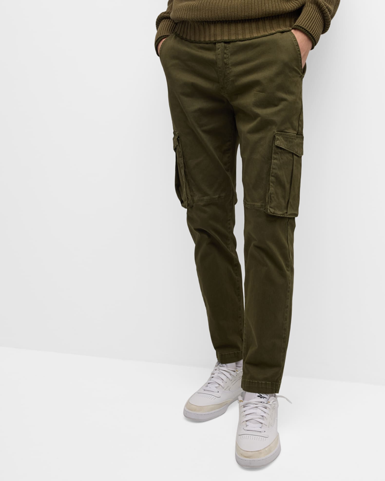 SEROYA Men's Jacob Cargo Pants | Neiman Marcus