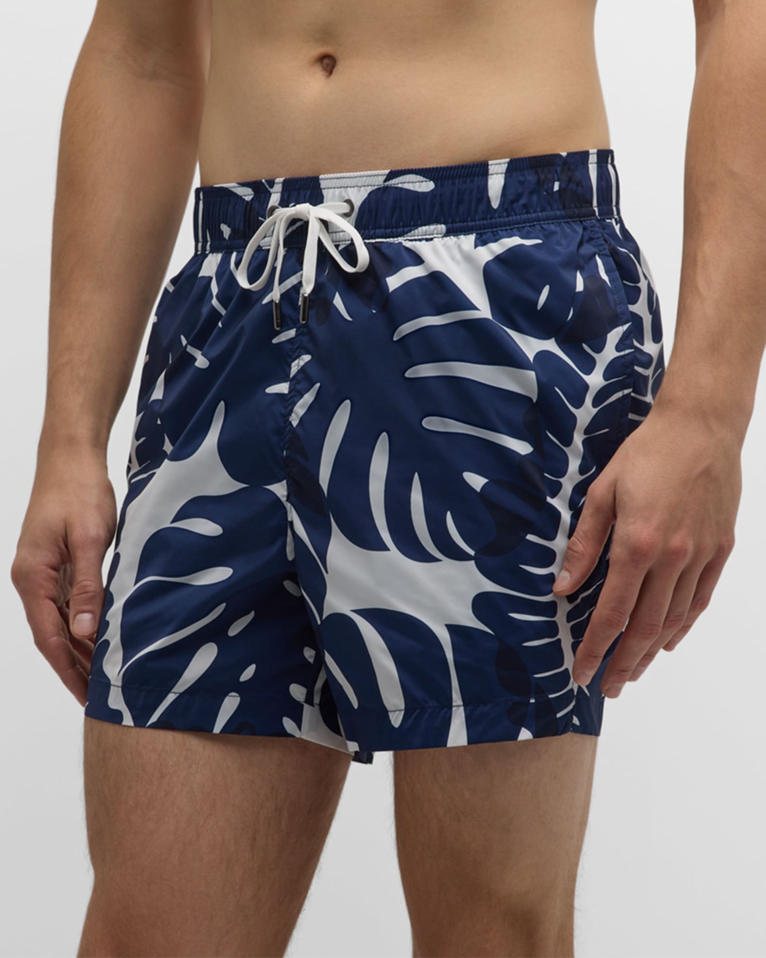 Onia Men's Charles 5" Leaf-Print Swim Trunks | Neiman Marcus