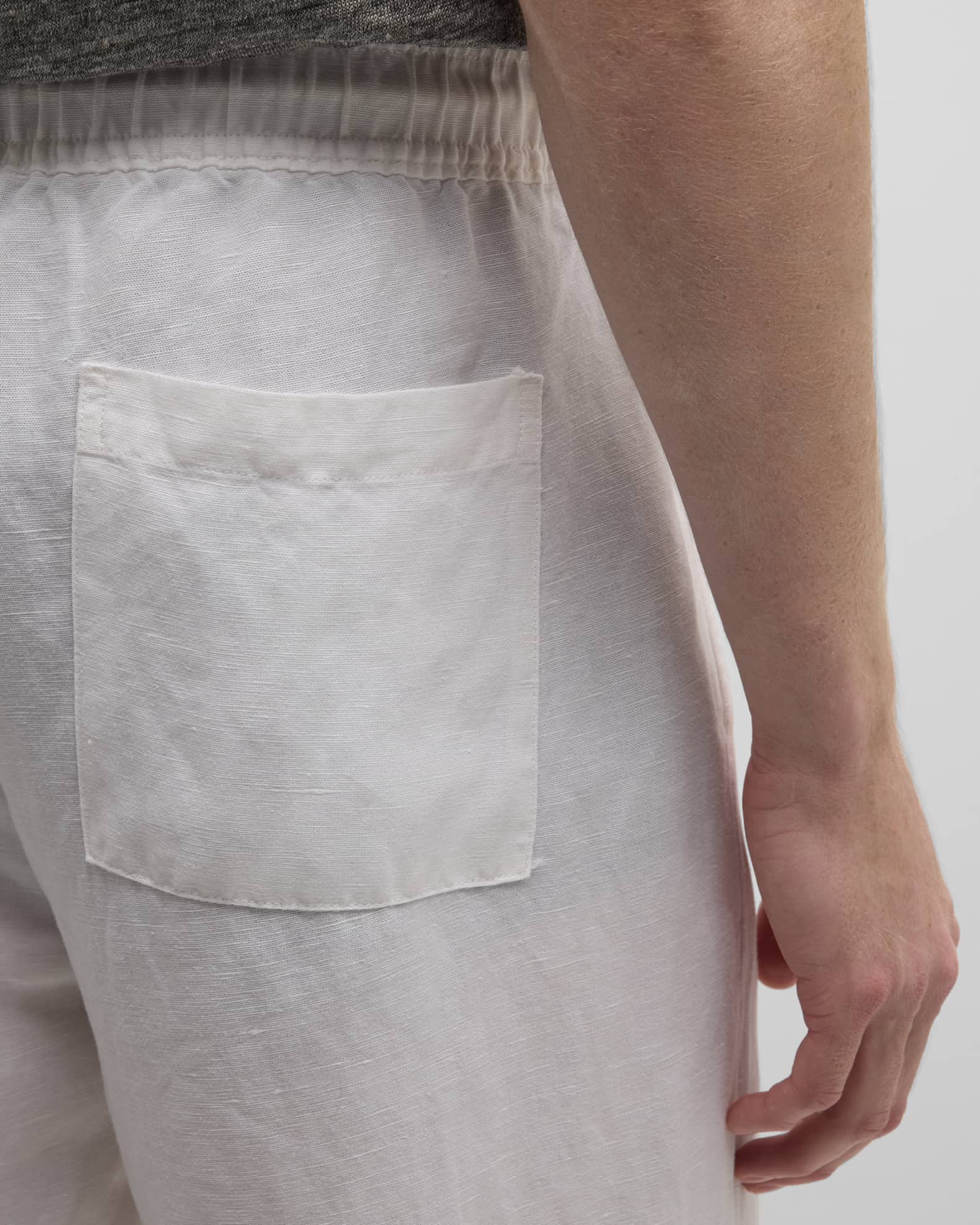 Onia Men's Air Linen Pull-On Pants | Neiman Marcus