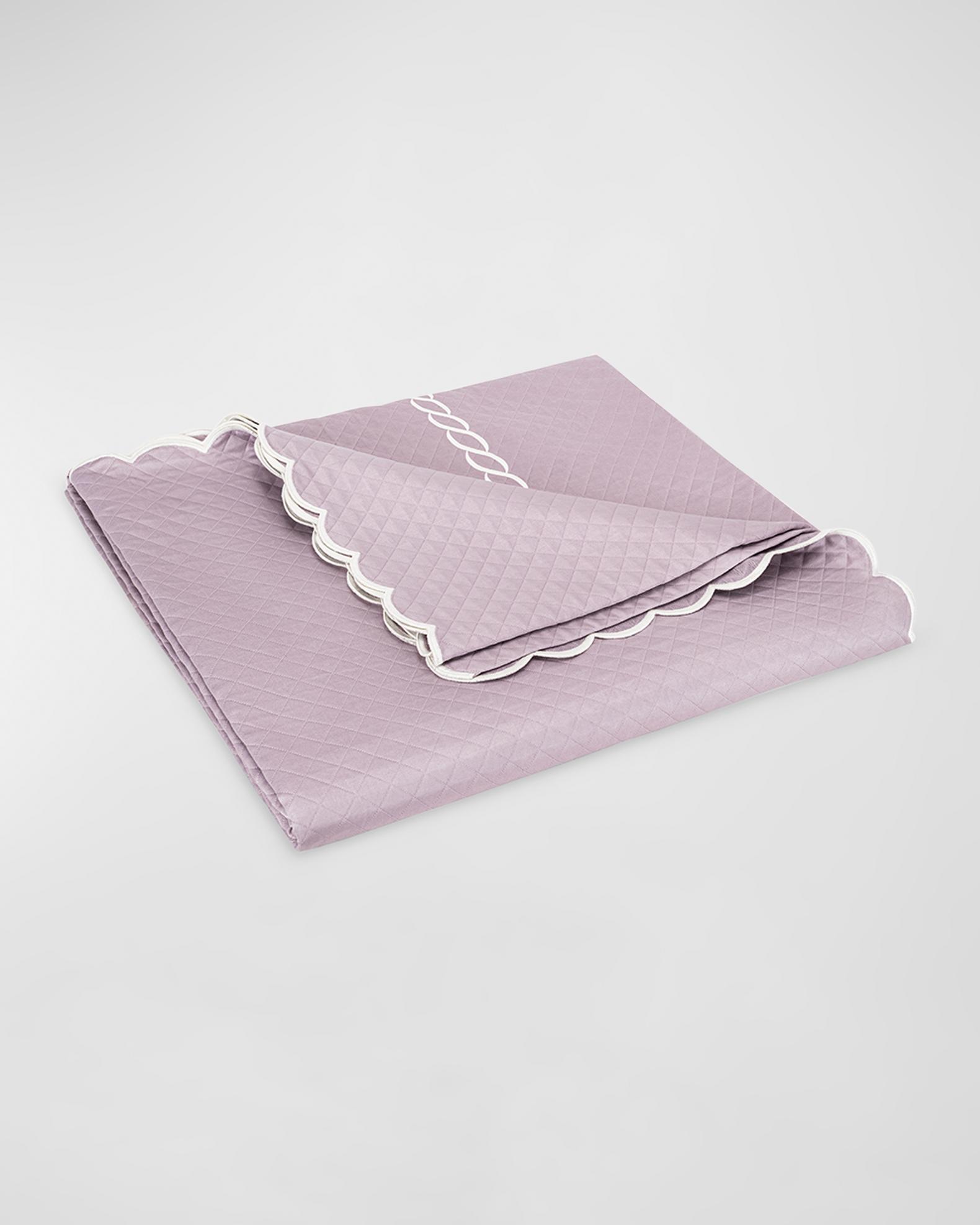 Matouk Classic Chain Scallop Matelasse Full/Queen Coverlet | Neiman Marcus