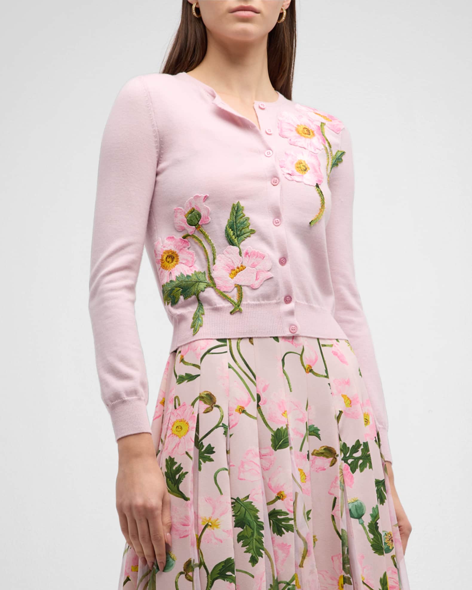 Oscar de la Renta Painted Poppies Embroidered Crewneck Cardigan ...