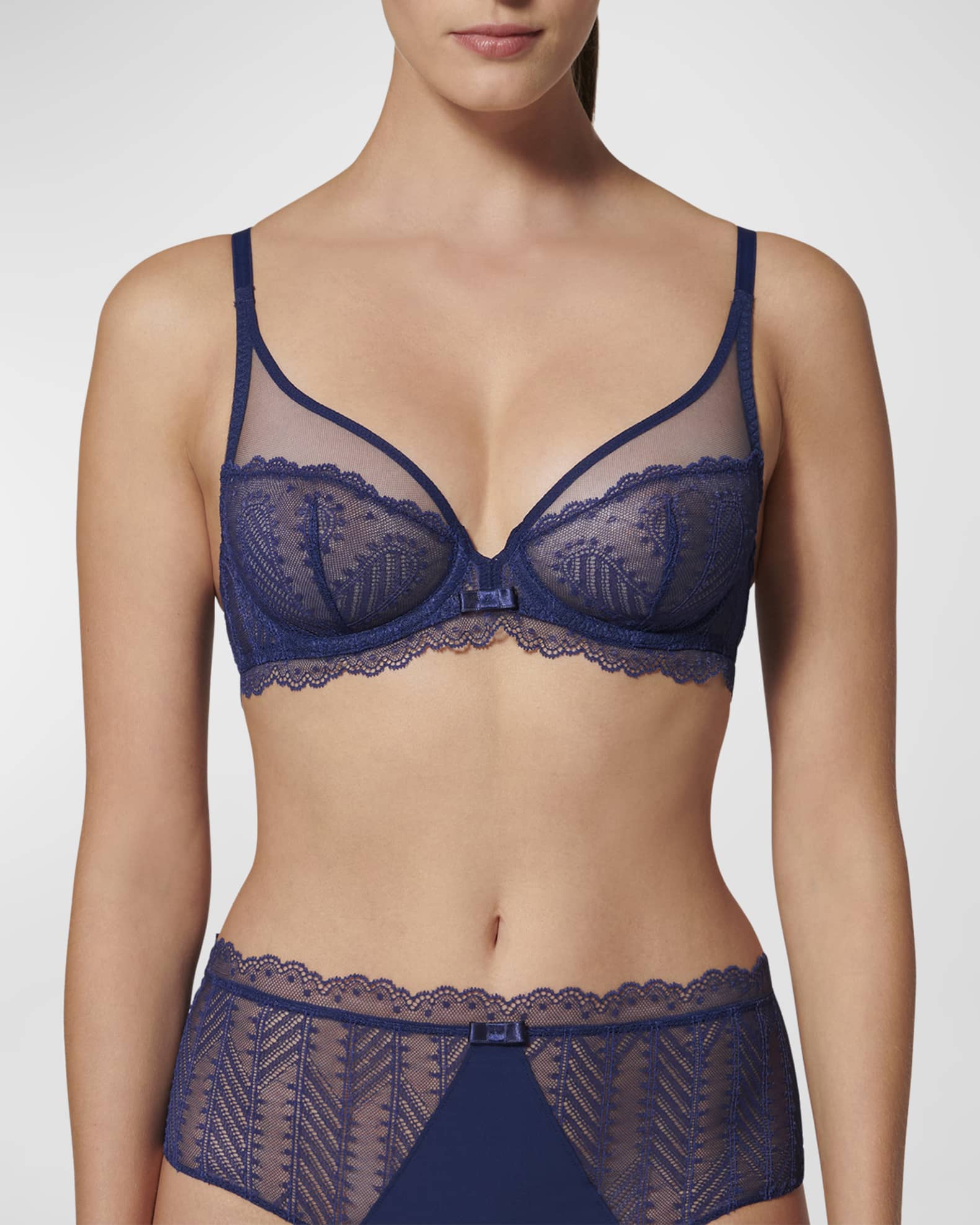 Simone Perele Canopee Scalloped Lace Plunge Bra | Neiman Marcus