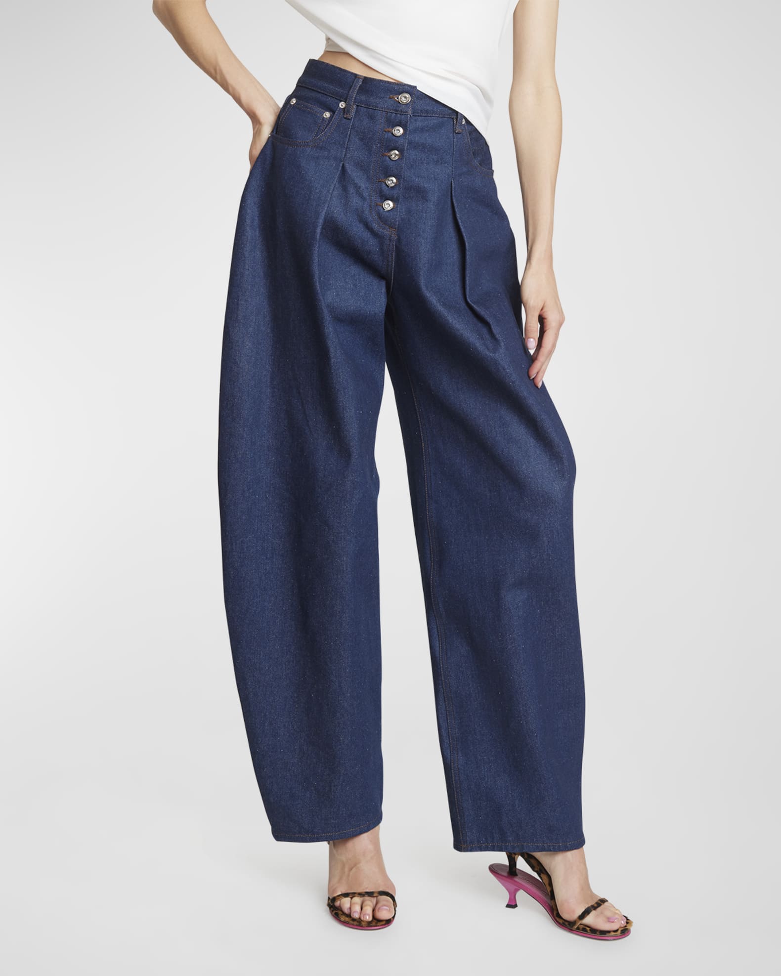 Jacquemus Ovalo Curved Wide-Leg Button-Fly Jeans | Neiman Marcus