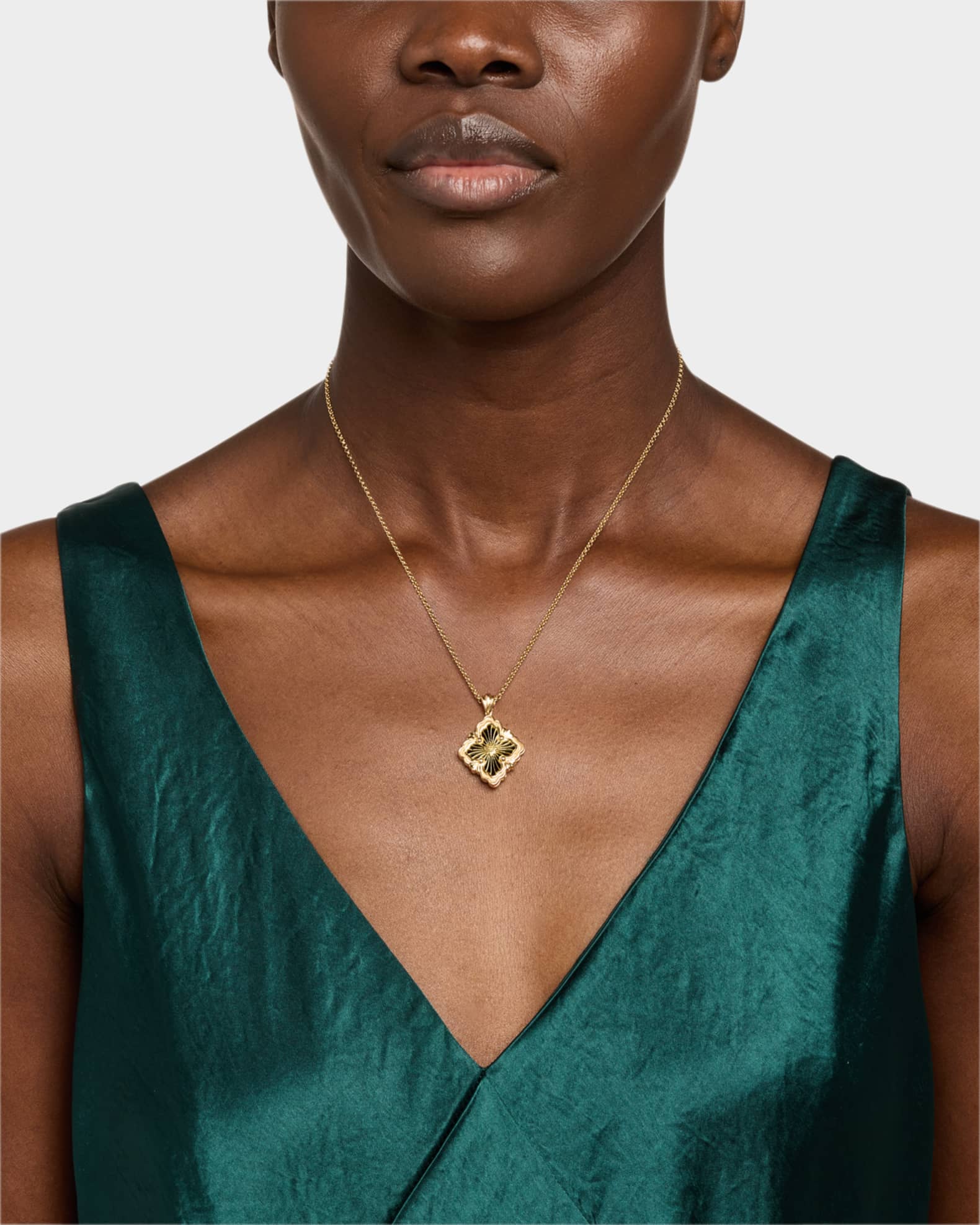 Buccellati Opera Tulle Onyx Pendant Necklace In 18K Yellow Gold Large