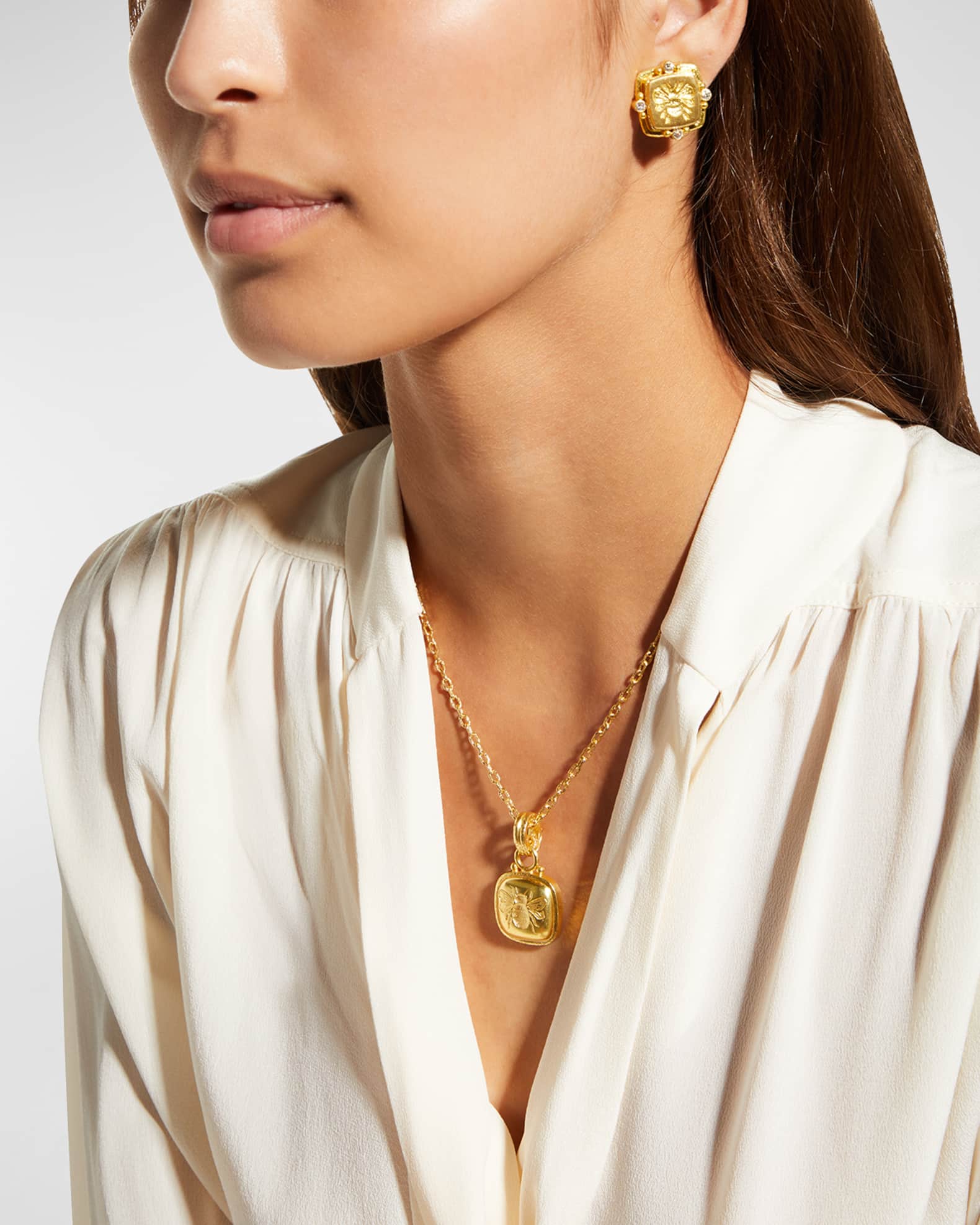 Elizabeth Locke 19K Cushion Gold Bee Pendant | Neiman Marcus