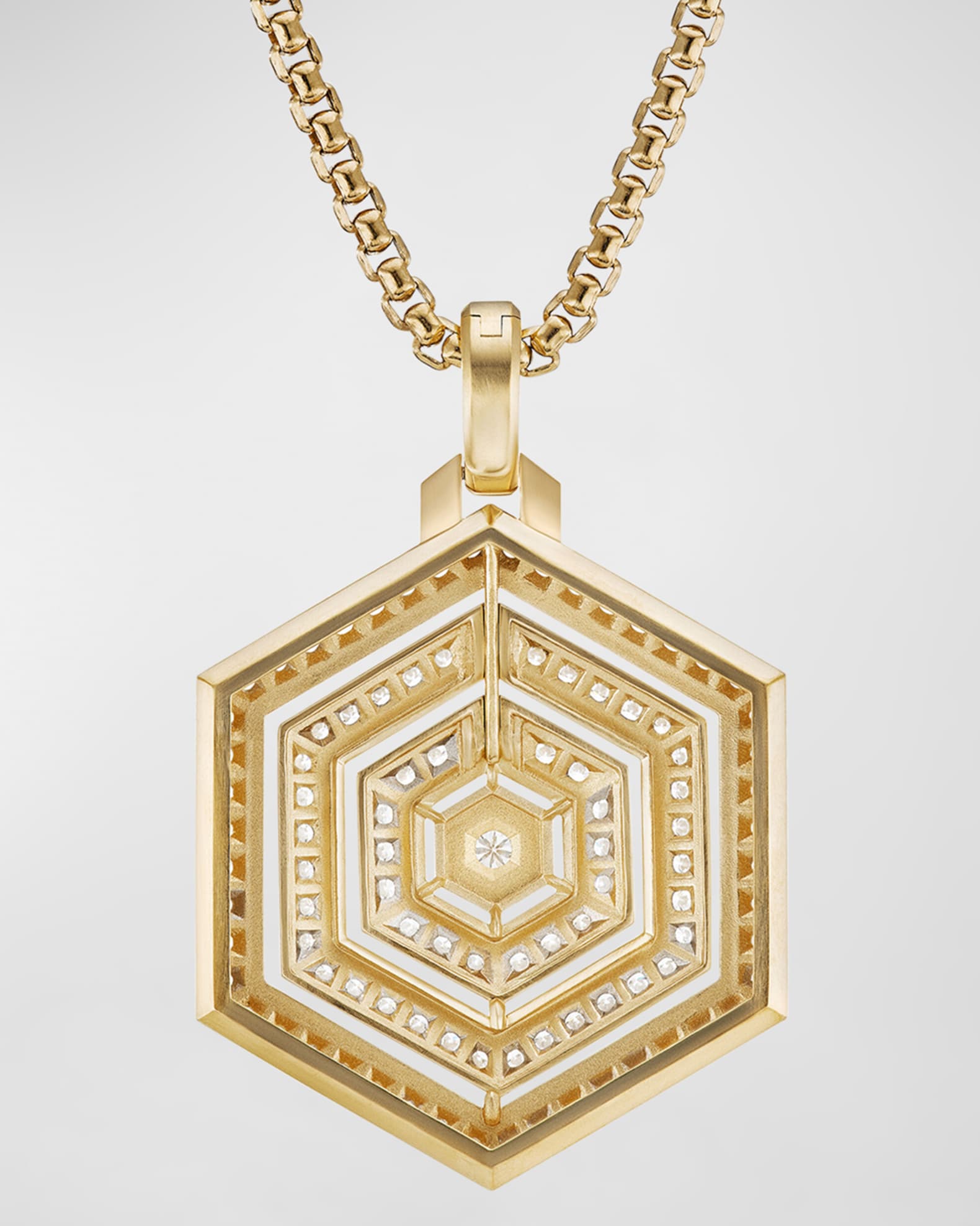 David Yurman Carlyle Pendant with Diamonds in 18K Gold, 44.5mm | Neiman ...