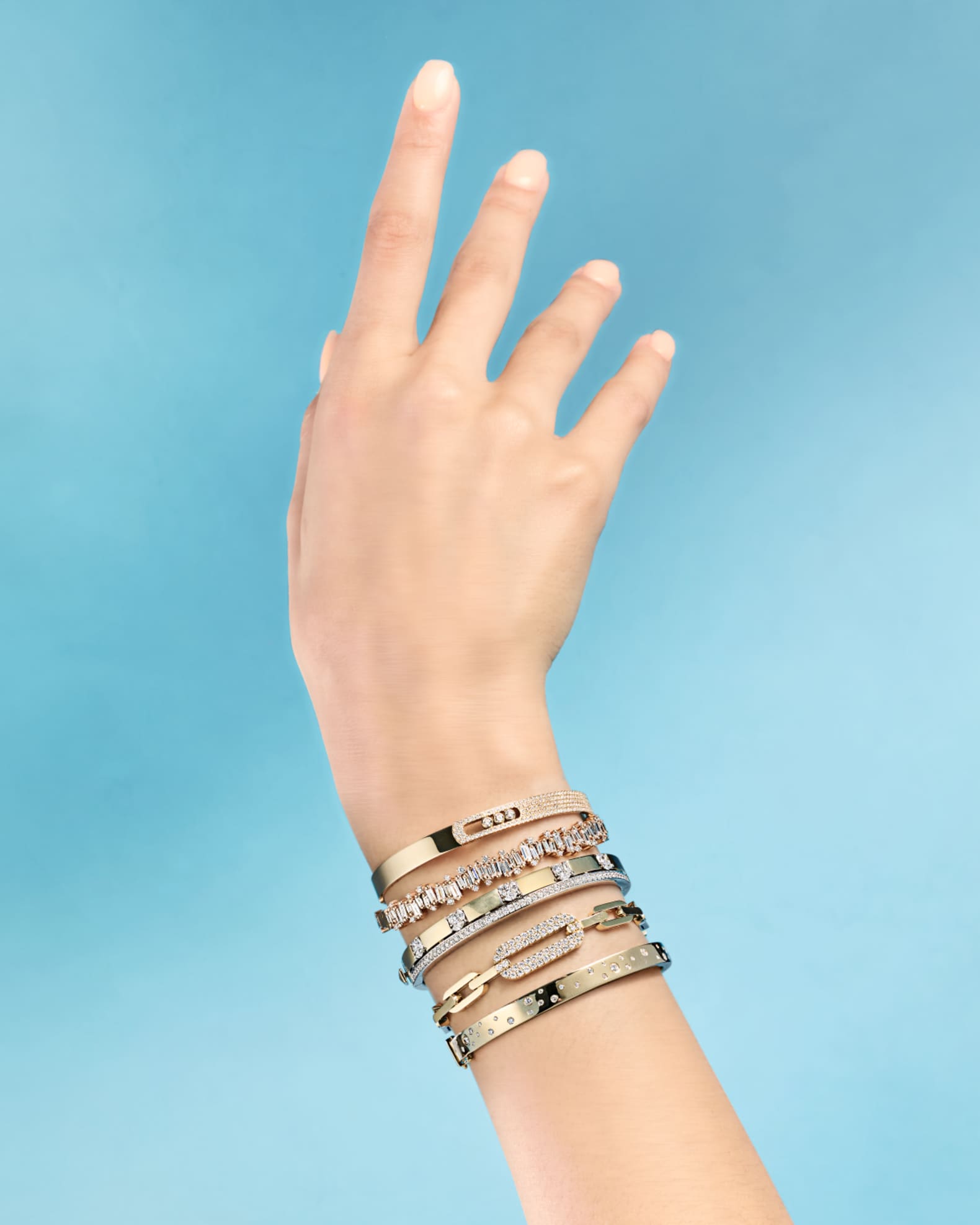 Messika MOVE NOA 18K YELLOW GOLD DIAMOND BANGLE | Neiman Marcus