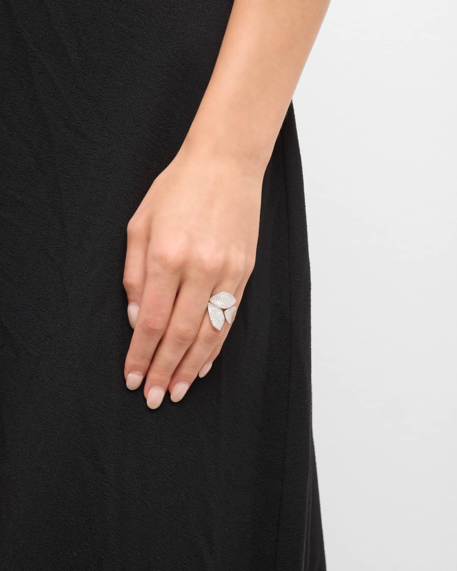 Pasquale Bruni Giardini Segreti 18K White Gold Diamond Leaf Ring, 2.27tcw | Neiman Marcus