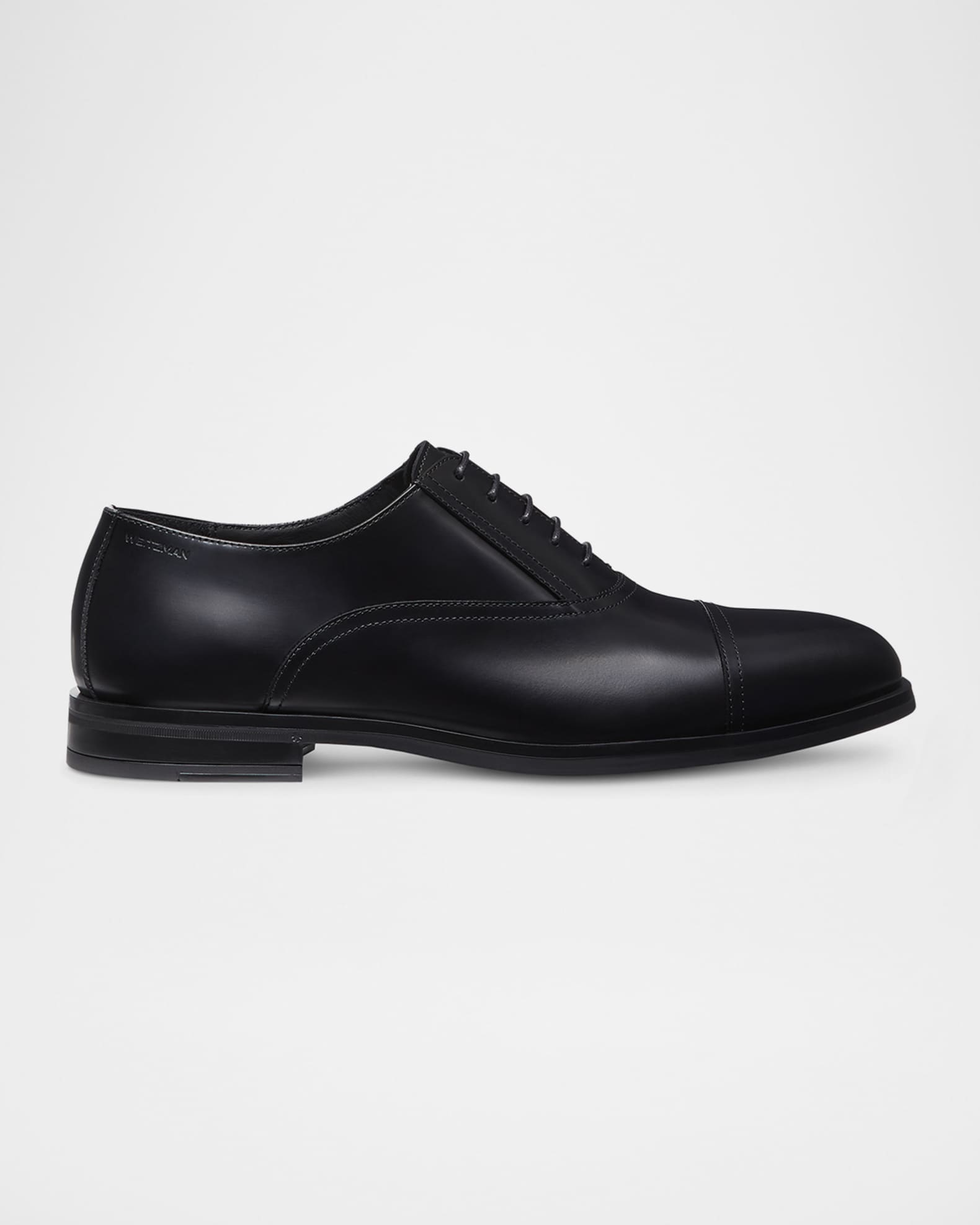Stuart Weitzman Men's Club Calfskin Classic Oxford Loafers | Neiman Marcus