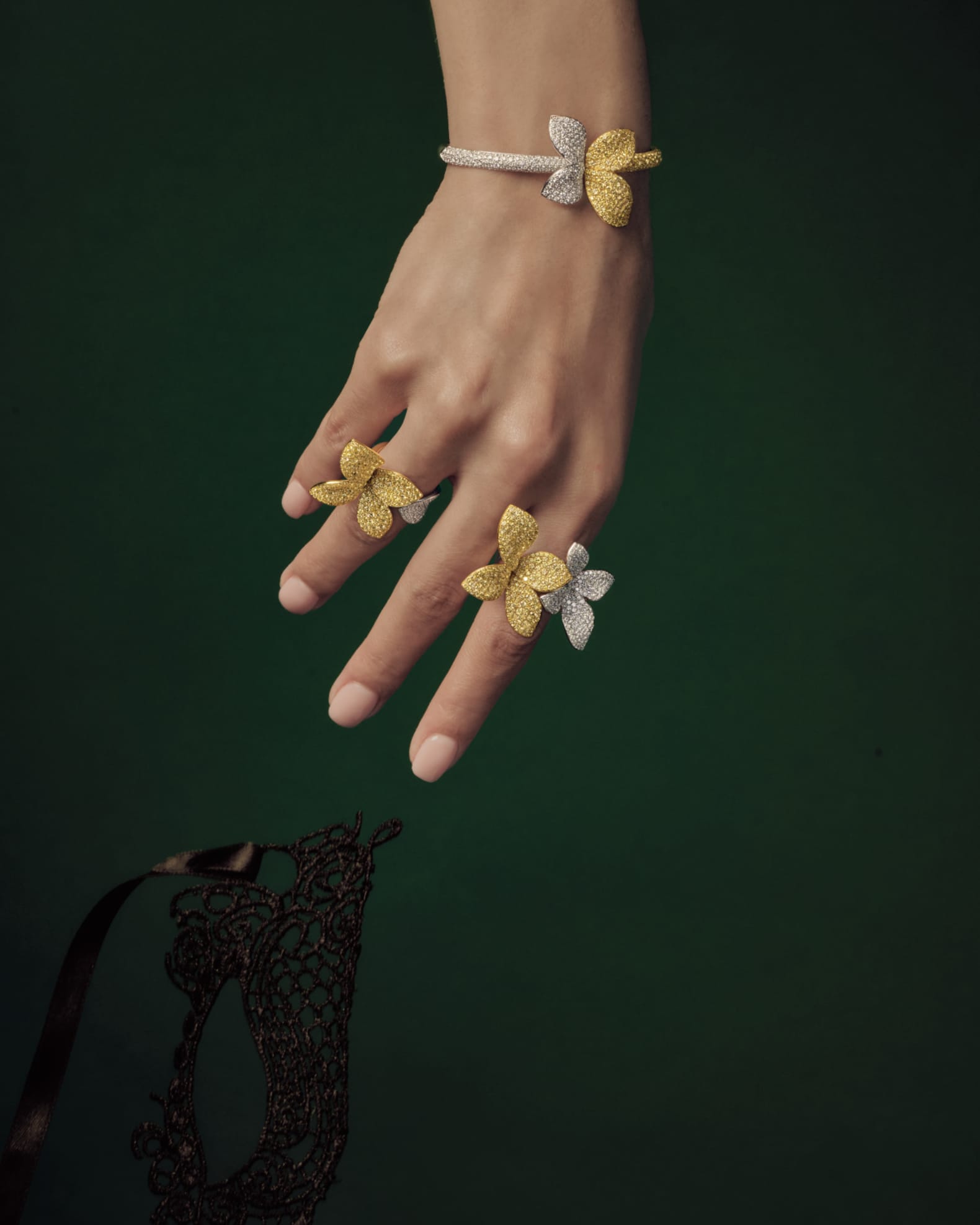Pasquale Bruni Giardini Segreti 18K Gold Bracelet with Yellow and White ...