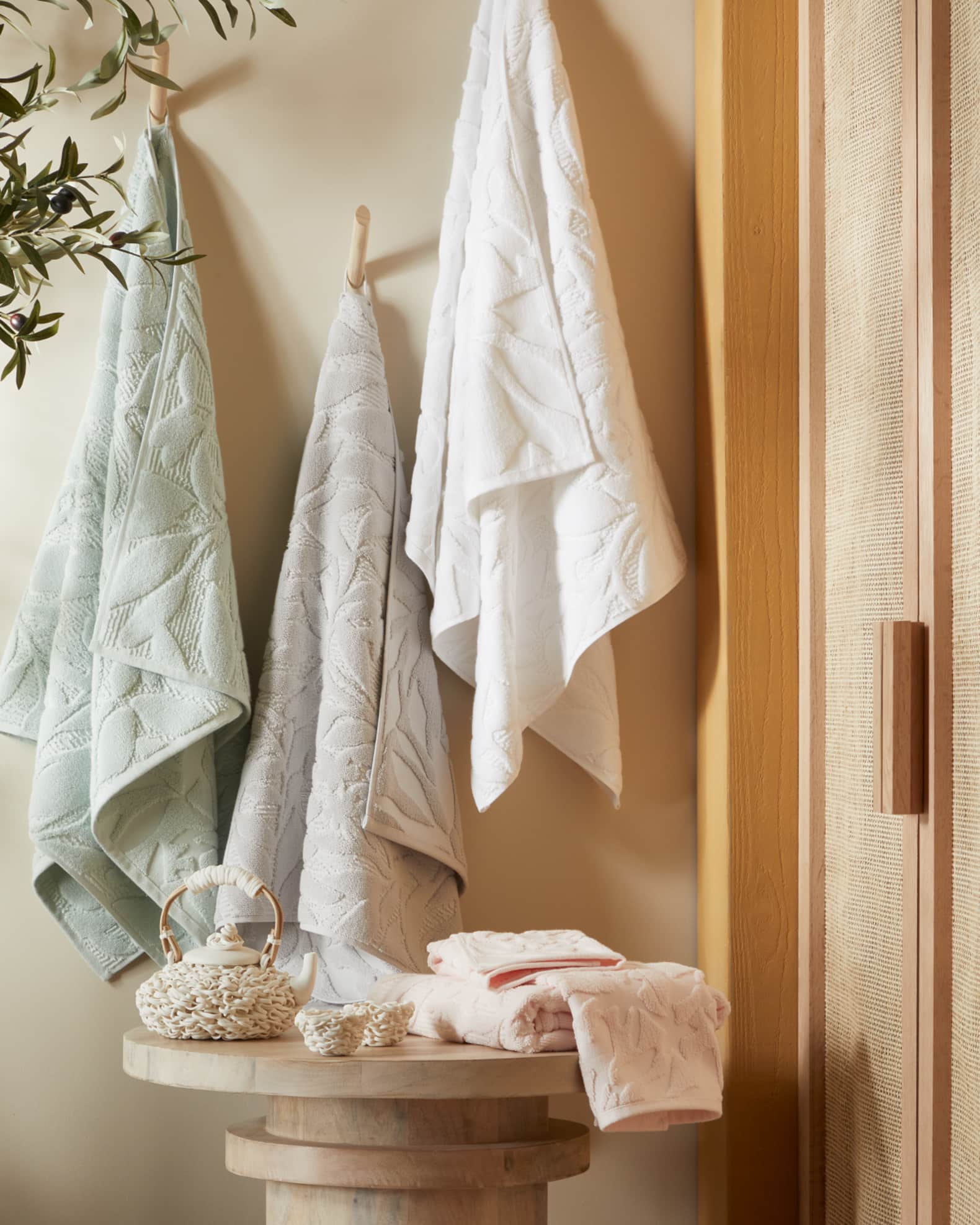 Kassatex Esme Wash Towel | Neiman Marcus