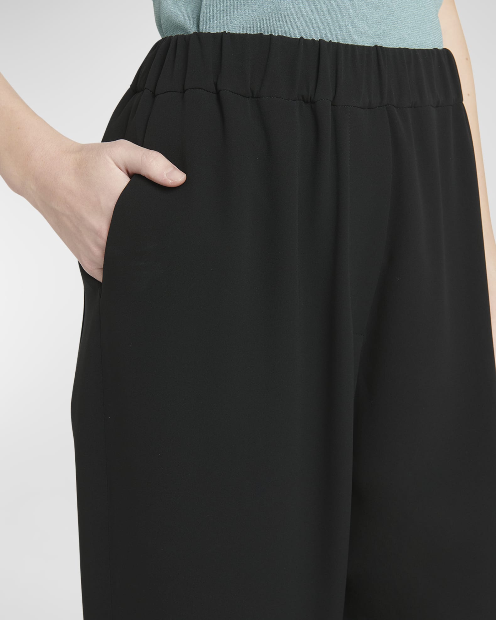 Giorgio Armani Mid-Rise Relaxed Straight-Leg Ankle Silk Cady Pants ...