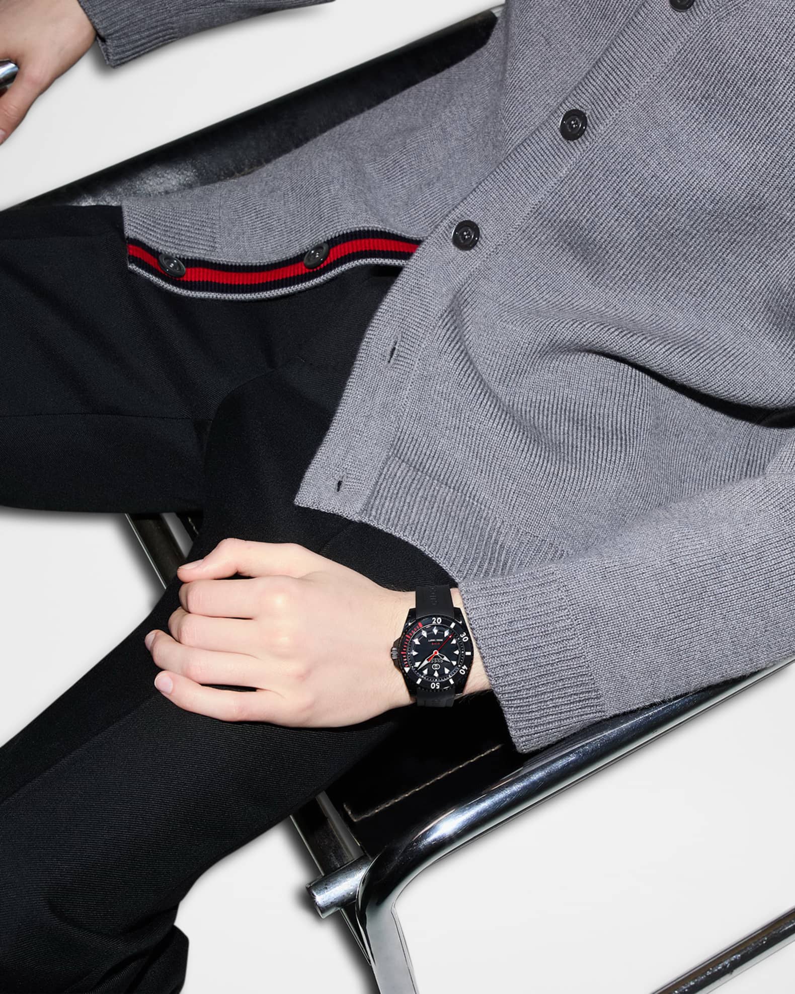 Gucci Gucci Dive Rubber-Strap Watch, 40mm | Neiman Marcus