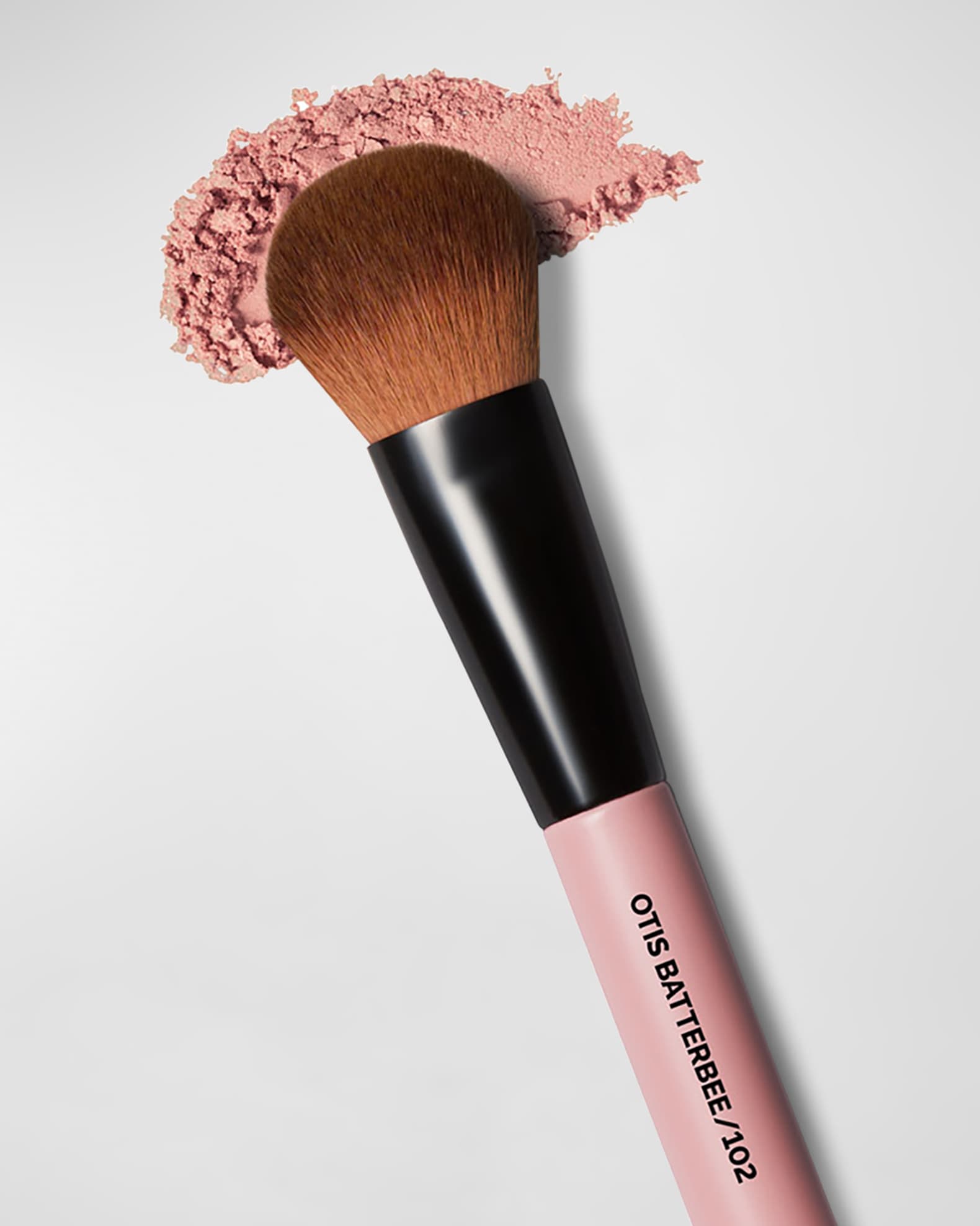 Otis Batterbee Blusher Makeup Brush 102 | Neiman Marcus