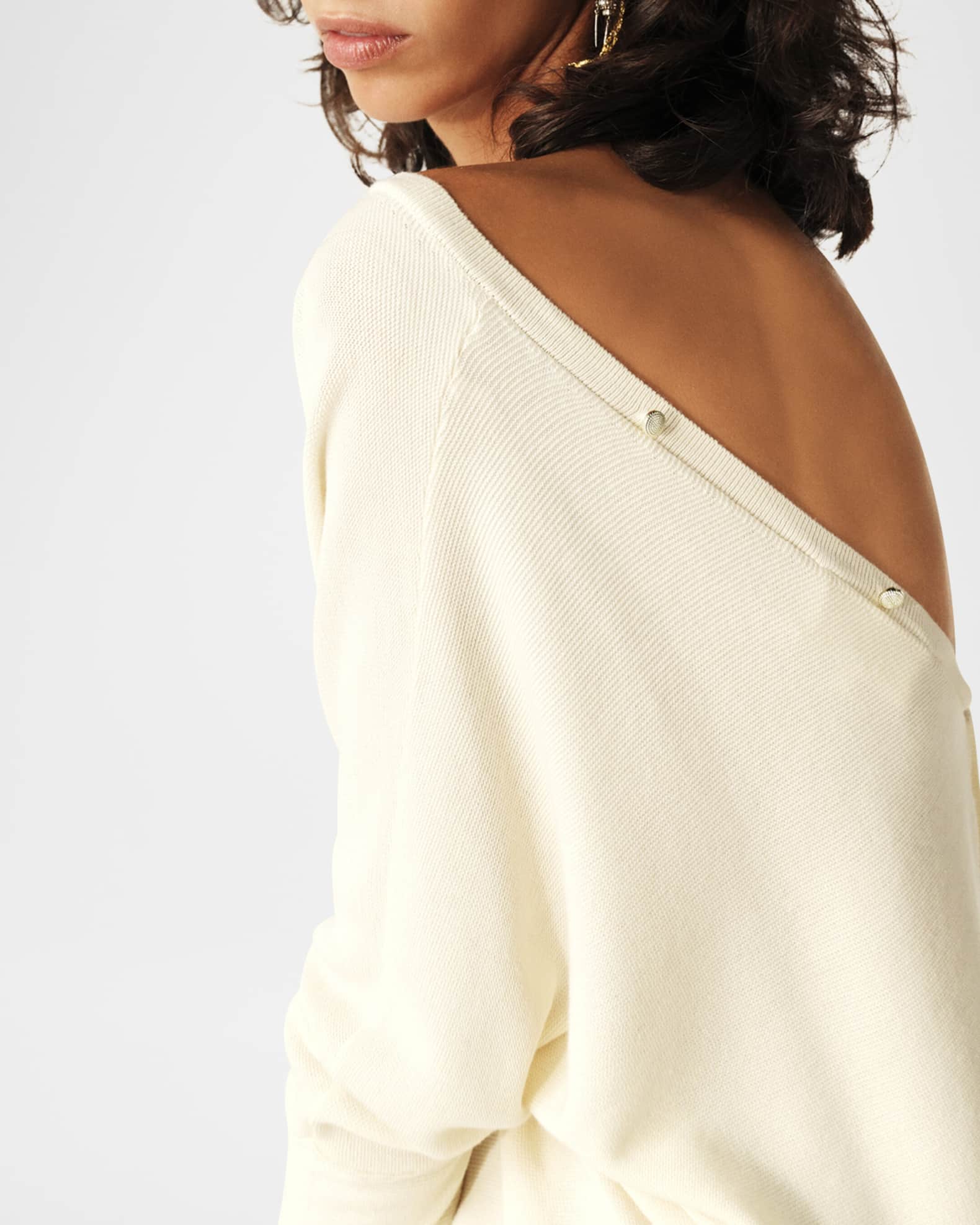 backless sweater
