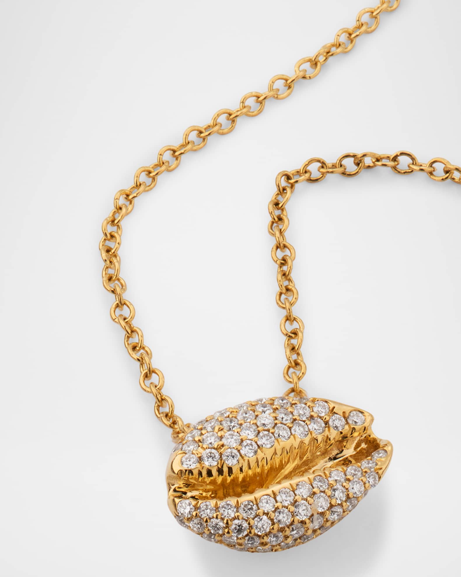 ALMASIKA 18K Le Cauri Petite Pave Diamond Necklace | Neiman Marcus
